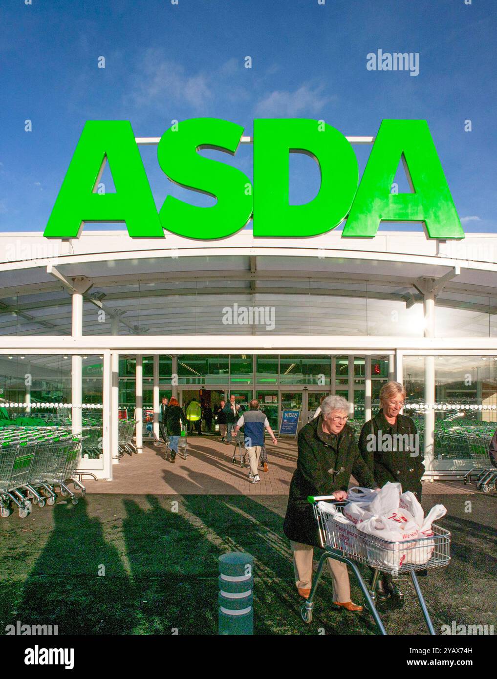 Asda Superstore at Chesser, Edinburgh, Scotland in 2003 Stock Photo - Alamy