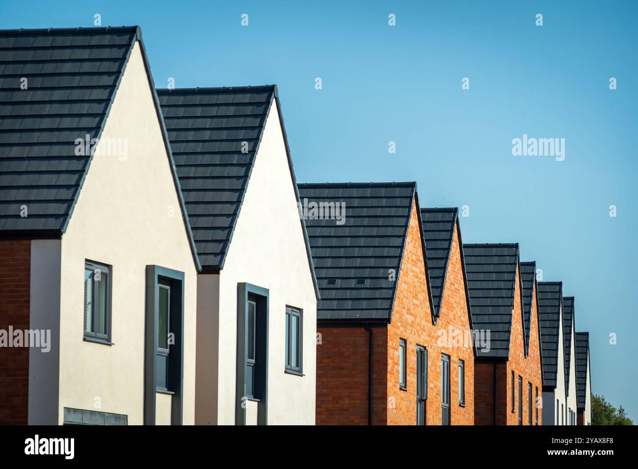 New build house development estate in england uk Stock Photo - Alamy