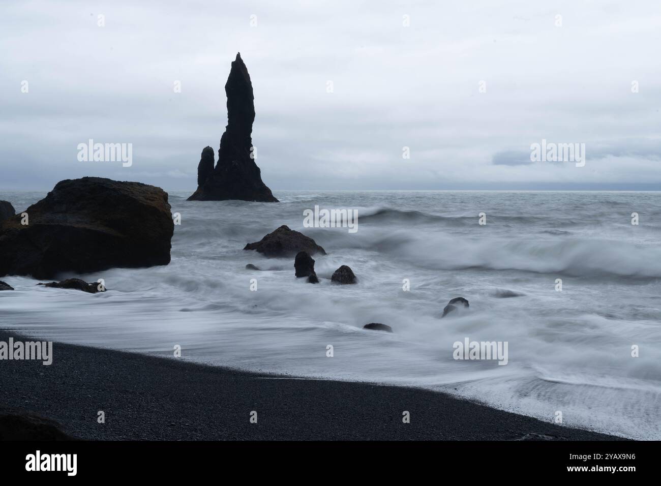 Dramatic Coastal Rocks and Waves at Reynisfjara Beach, Iceland Stock ...