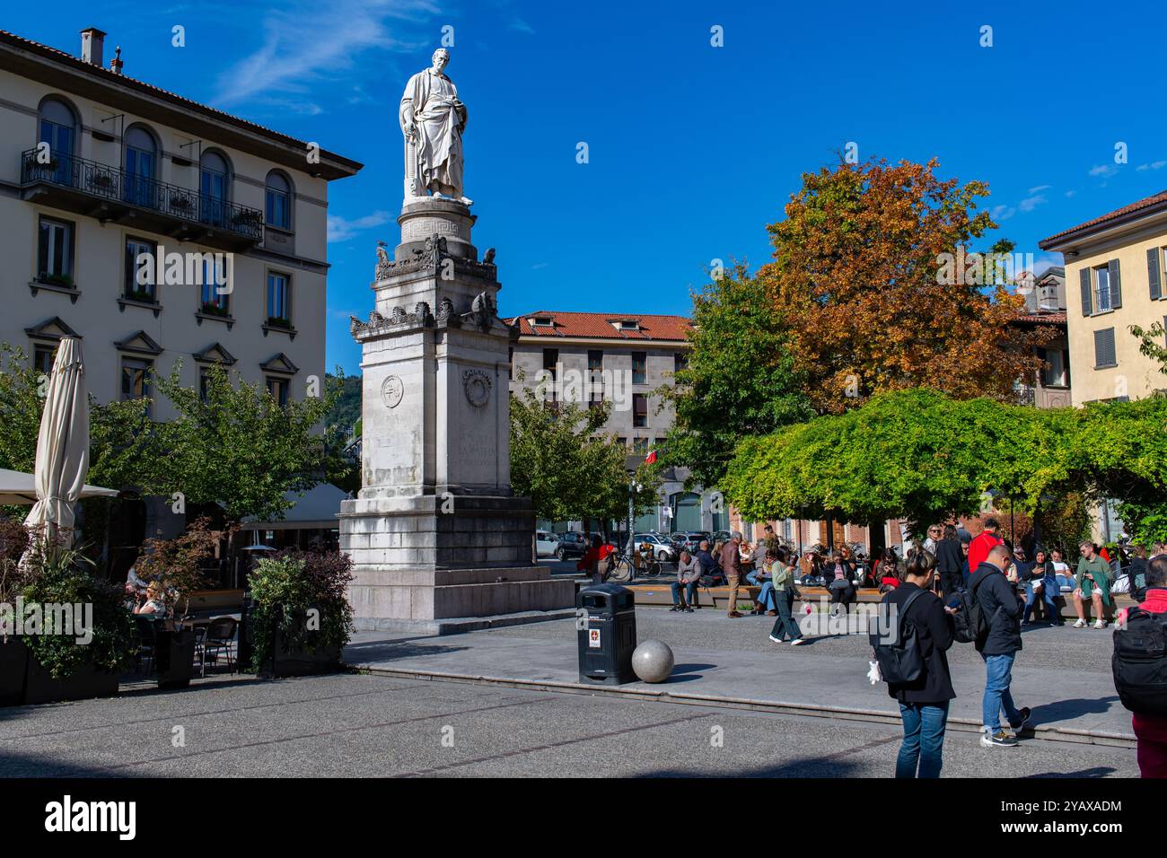 Plaza volta hi-res stock photography and images - Alamy