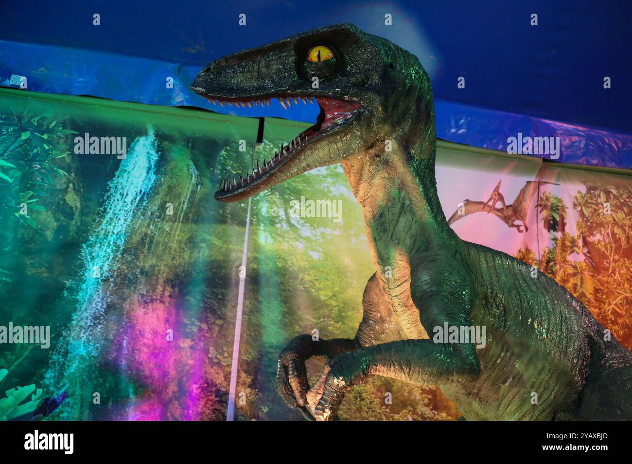 “World of Dinosaurs” exhibition in Provence, France Stock Photo - Alamy