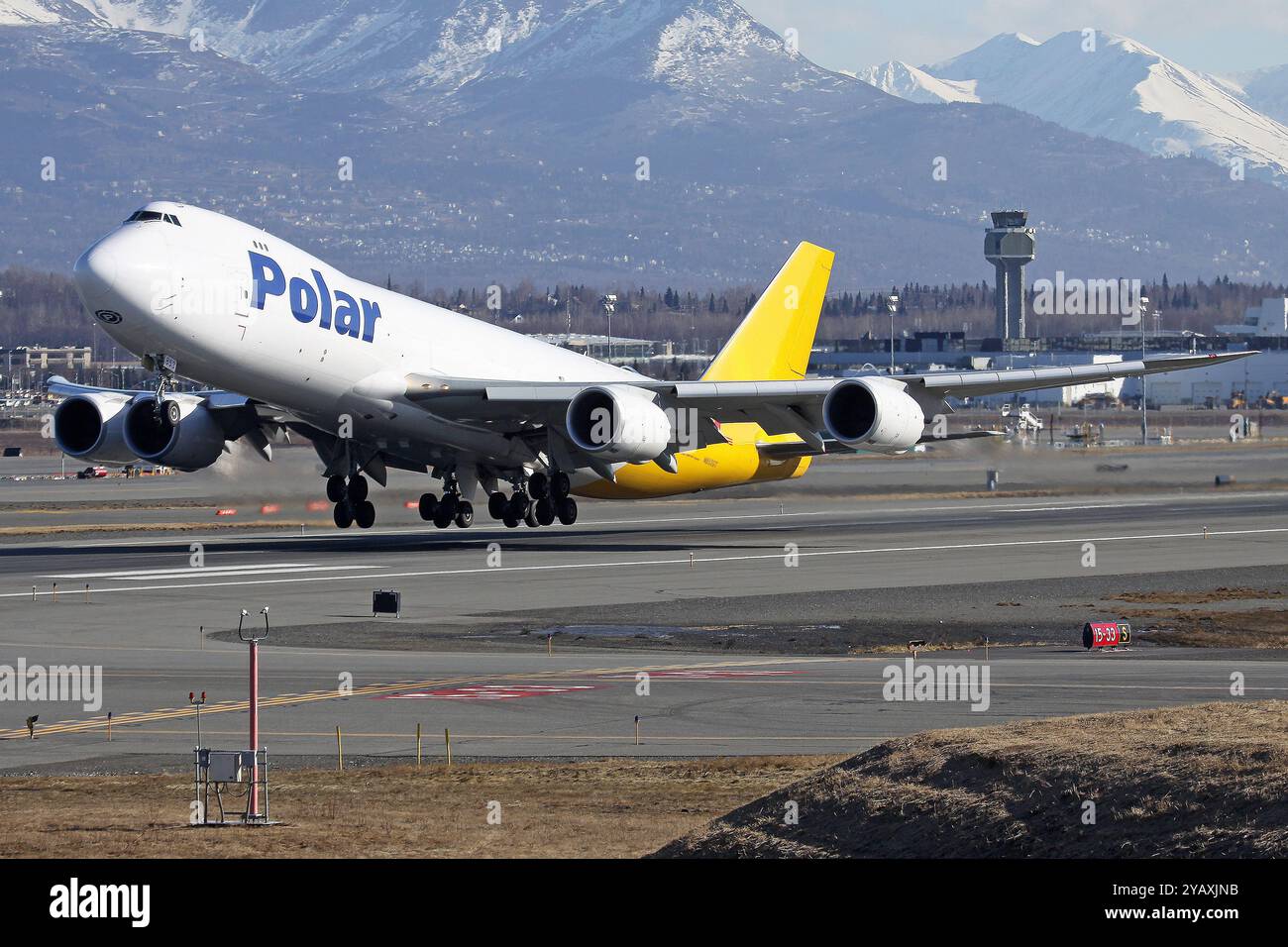 Alaska airlines departure hi-res stock photography and images - Alamy