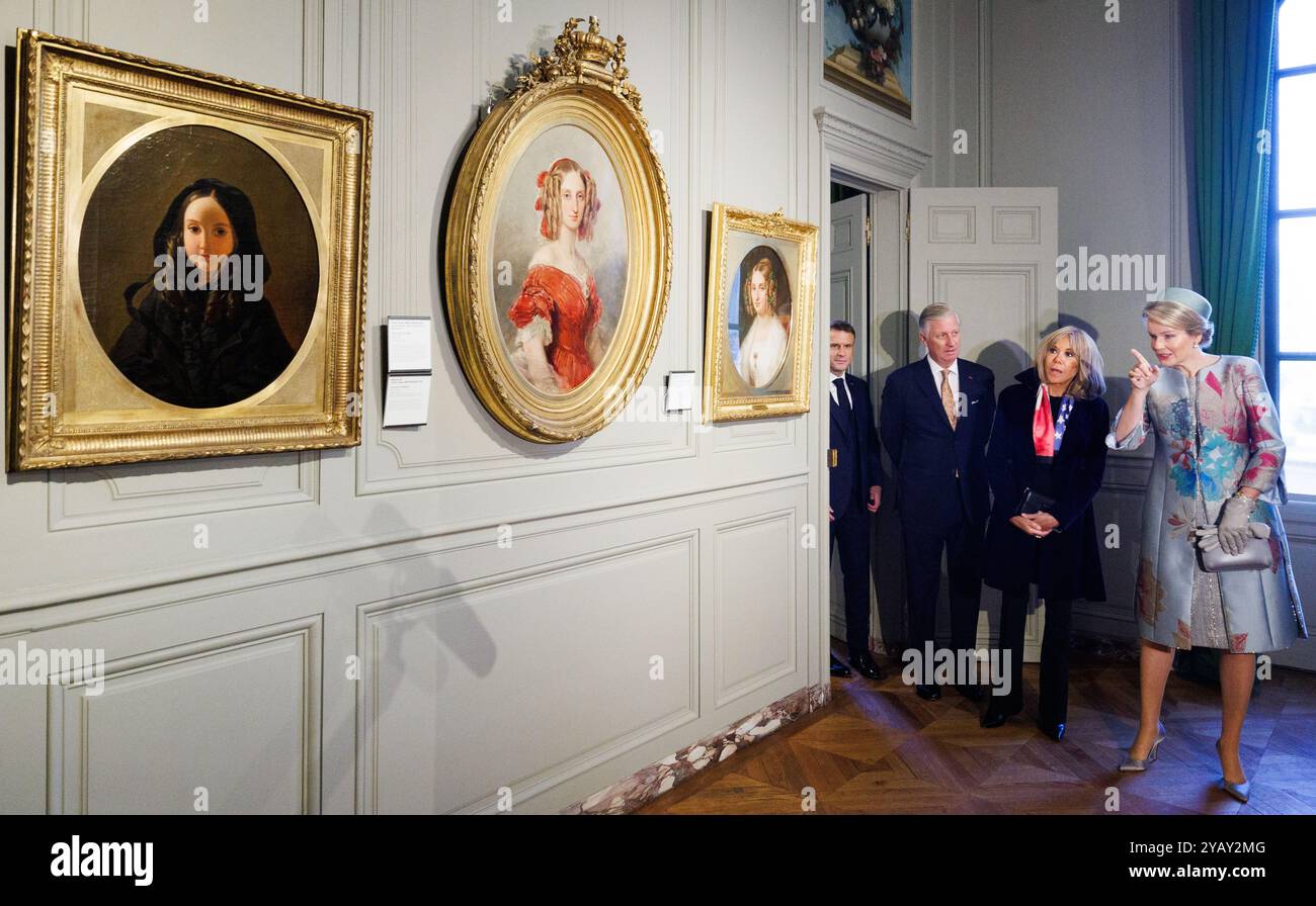 Emmanuel macron brigitte young hi-res stock photography and images - Alamy