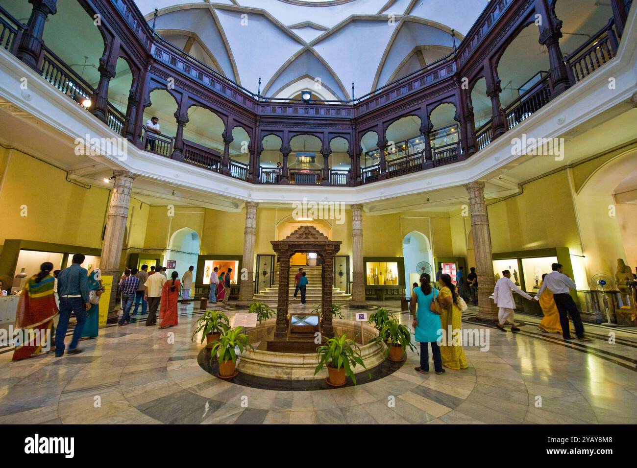 Chhtrapati Shivaji Maharaj Vastu Sangrahalaya, Prince of Wales Museum ...