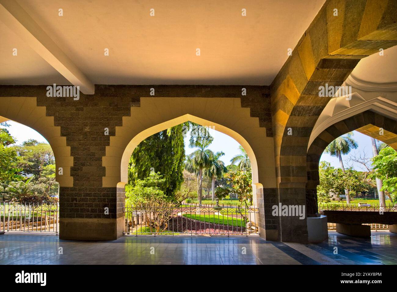 Chhtrapati Shivaji Maharaj Vastu Sangrahalaya, Prince of Wales Museum ...