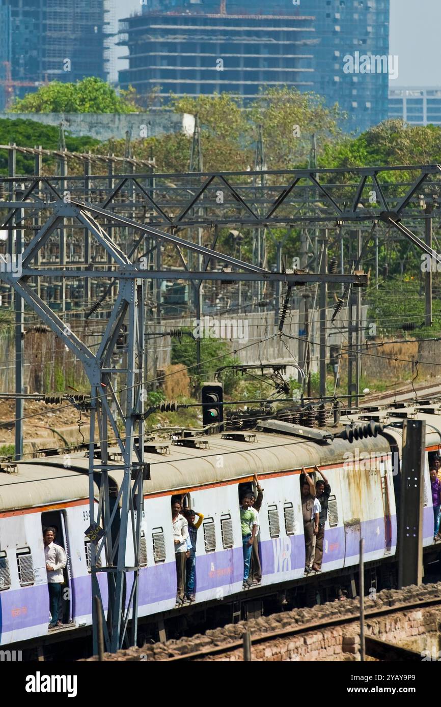 Mahalaxmi Railway station, Mumbai, India Stock Photo - Alamy