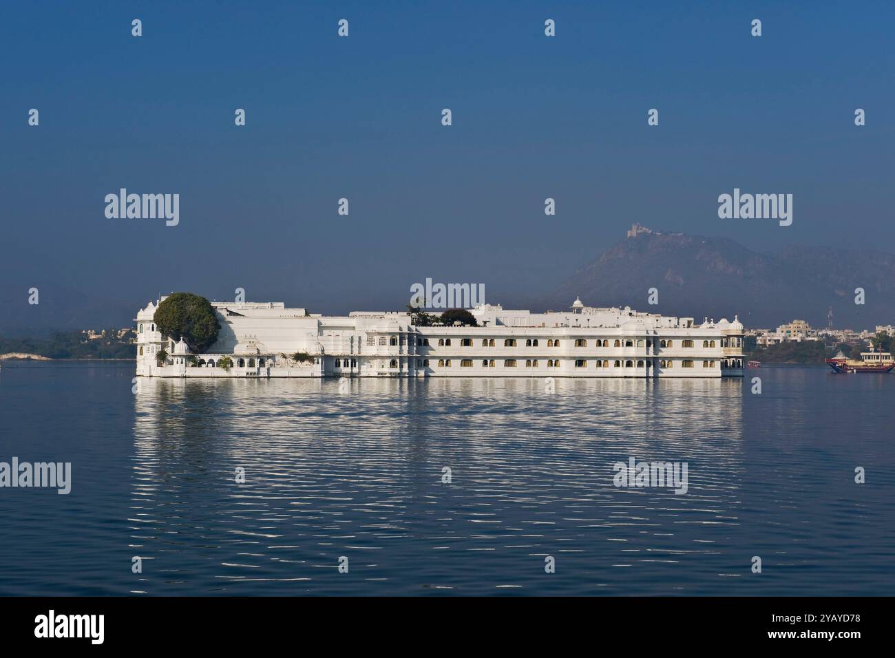 India, Rajasthan, Udaipur, landscape, Pichola lake Stock Photo - Alamy