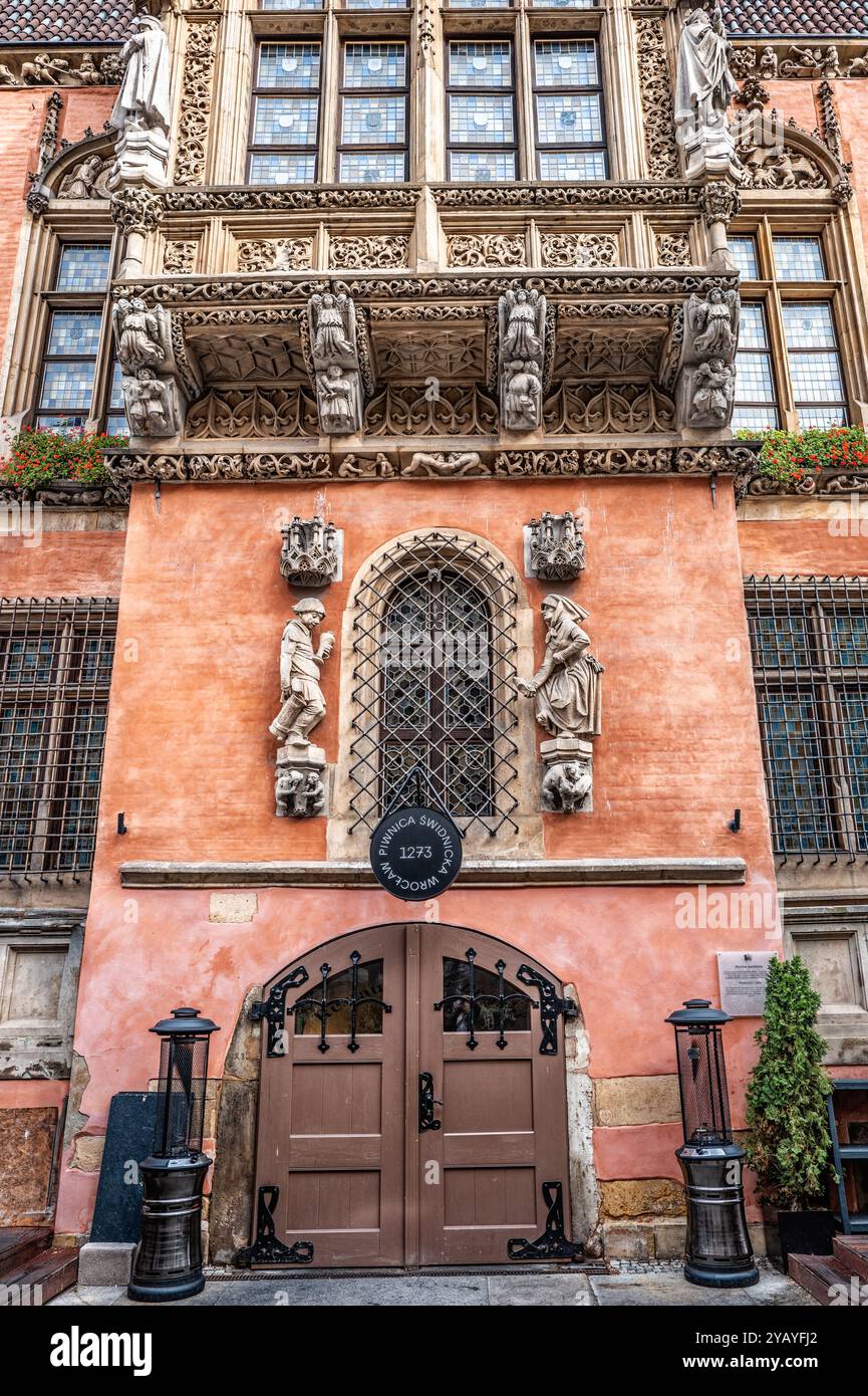 Explore historic iconic architecture hi-res stock photography and ...