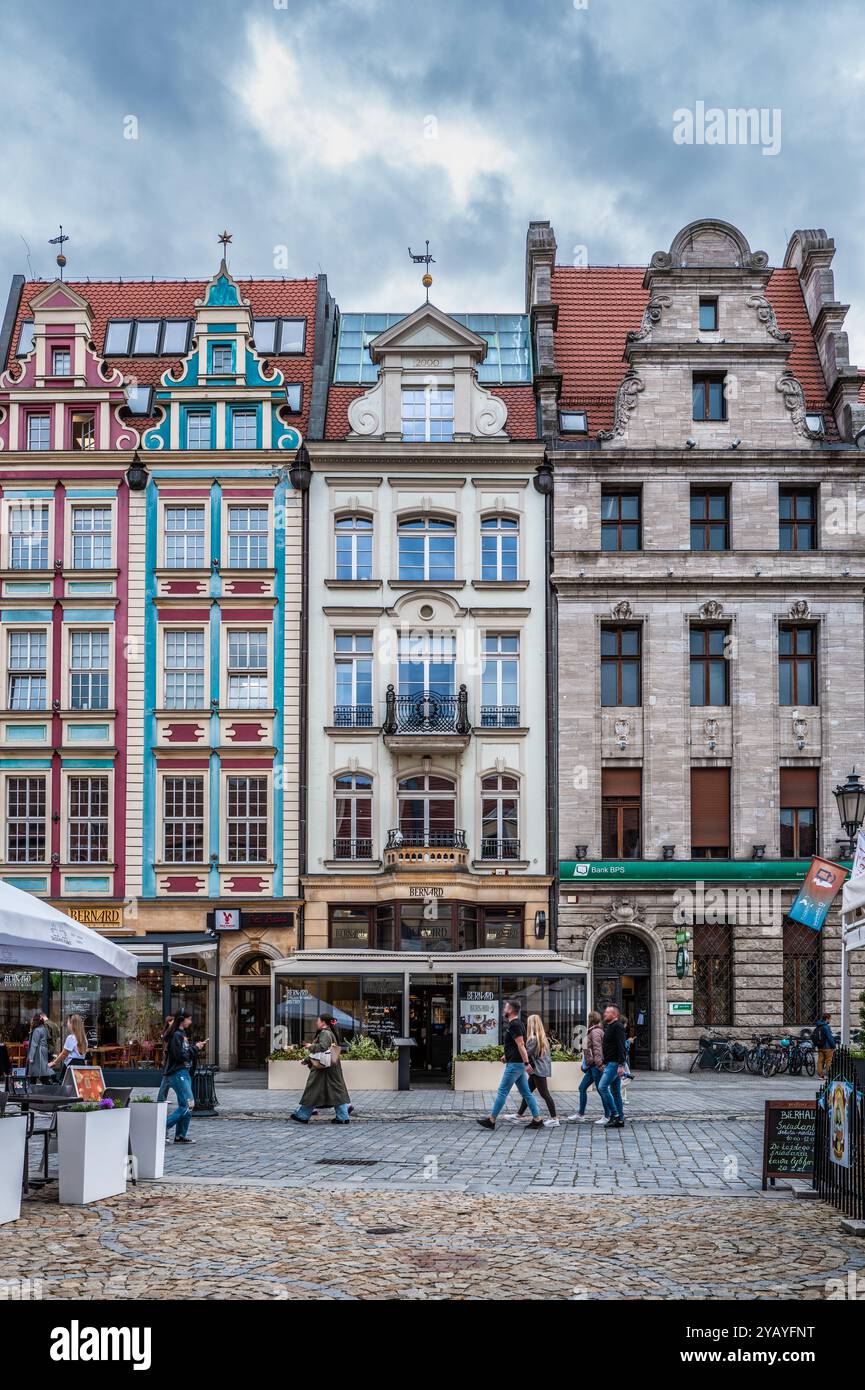 Explore the stunning Gothic architecture of a historic town hall ...