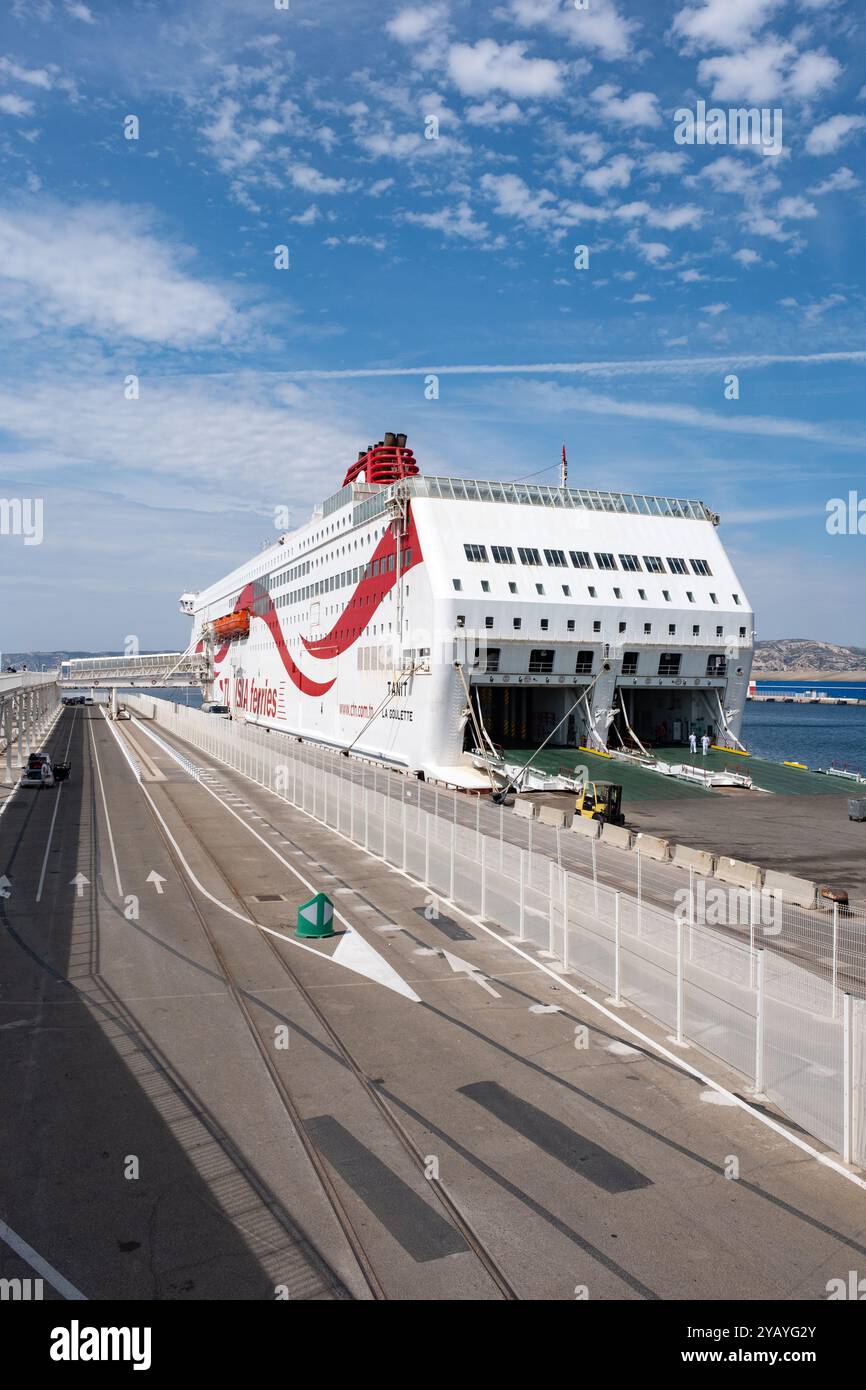 Ctn line hi-res stock photography and images - Alamy