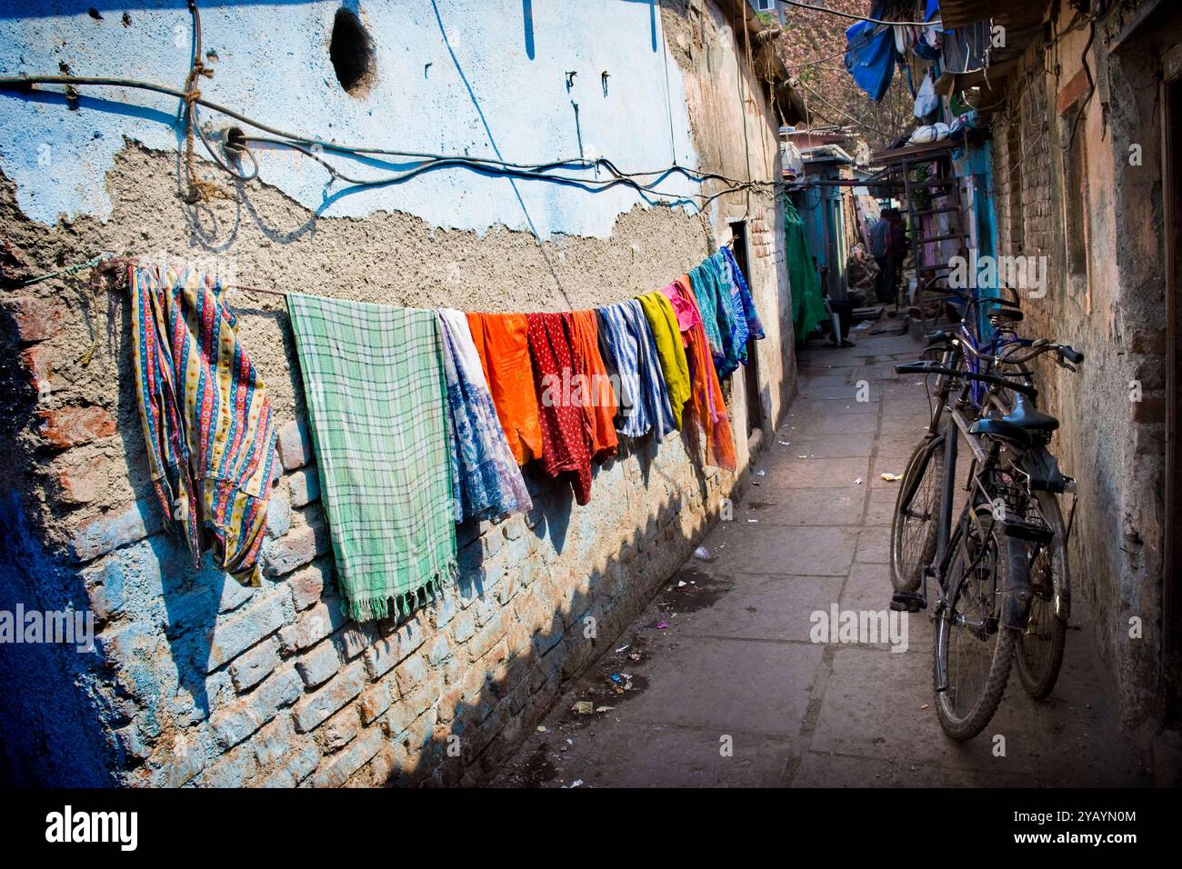 Daily life in the slum near Colaba, Mumbai, India Stock Photo - Alamy