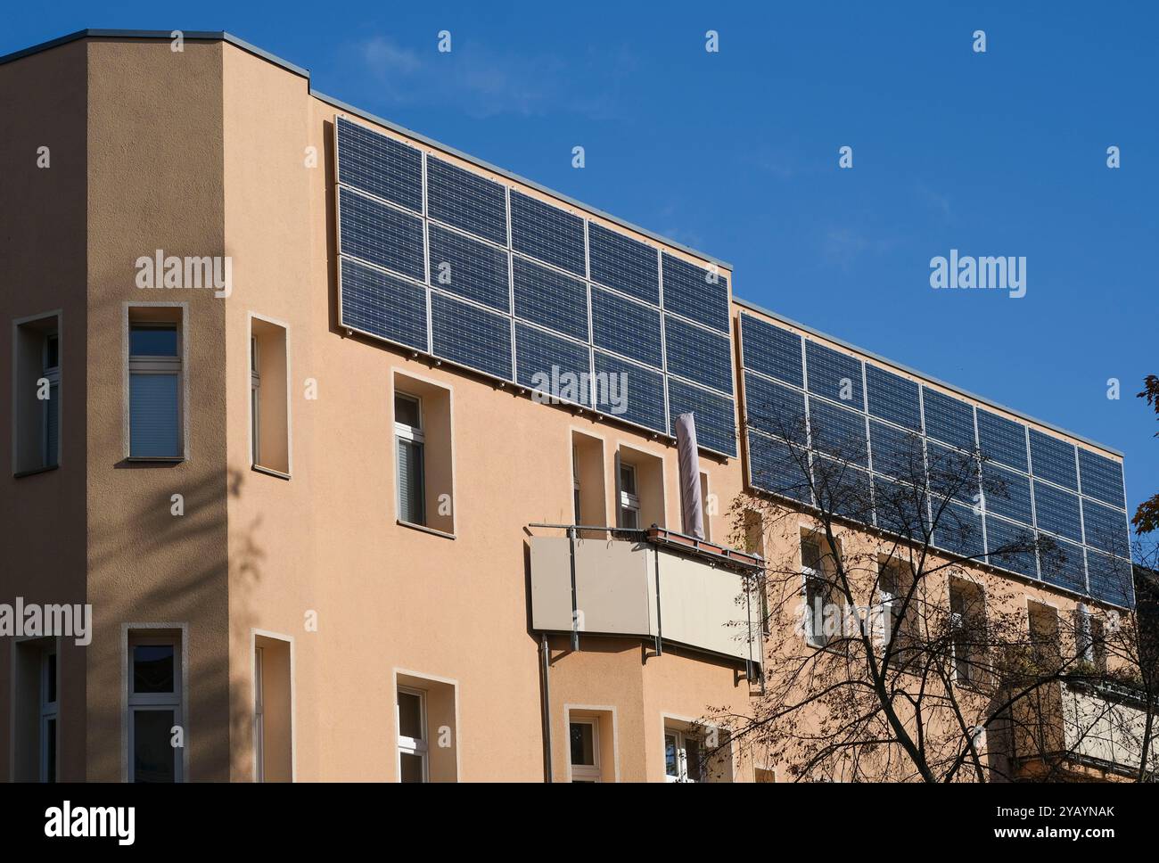Berlin, Germany. 16th Oct, 2024. A residential building with solar ...