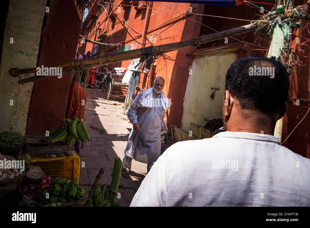 India, Varanasi, local market Stock Photo - Alamy