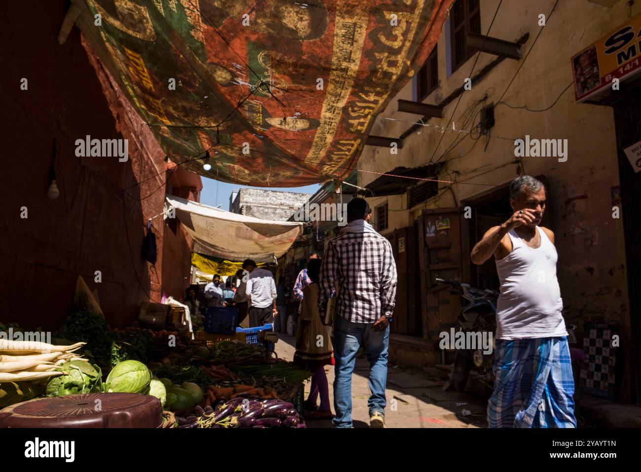 India, Varanasi, local market Stock Photo - Alamy