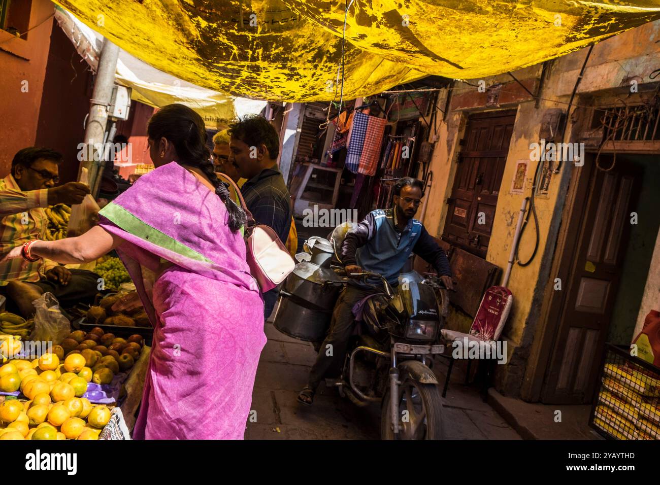 India, Varanasi, local market Stock Photo - Alamy
