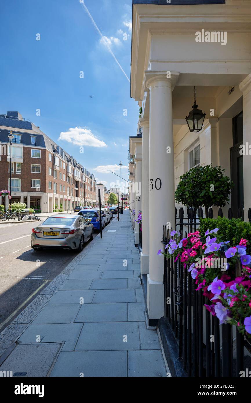 Gate numbers hi-res stock photography and images - Alamy