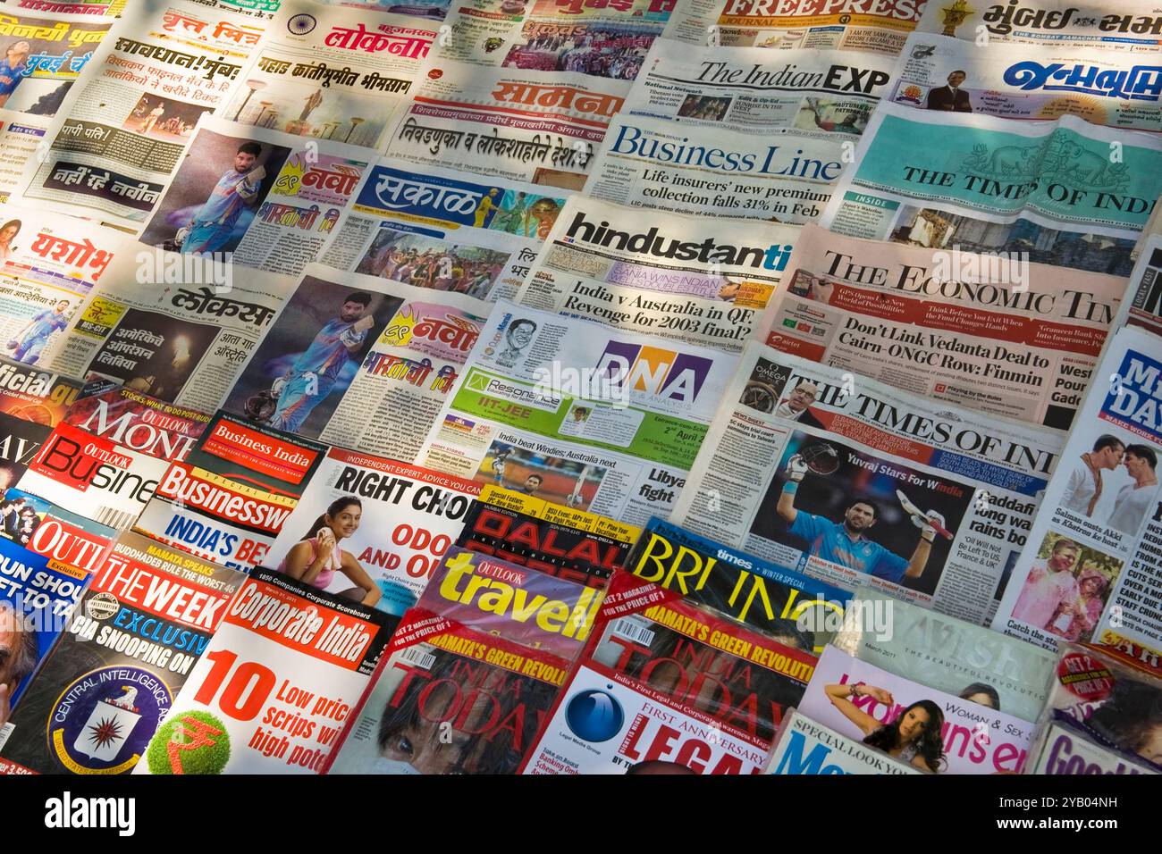 Magazine and newspapers, Mumbai, India Stock Photo - Alamy