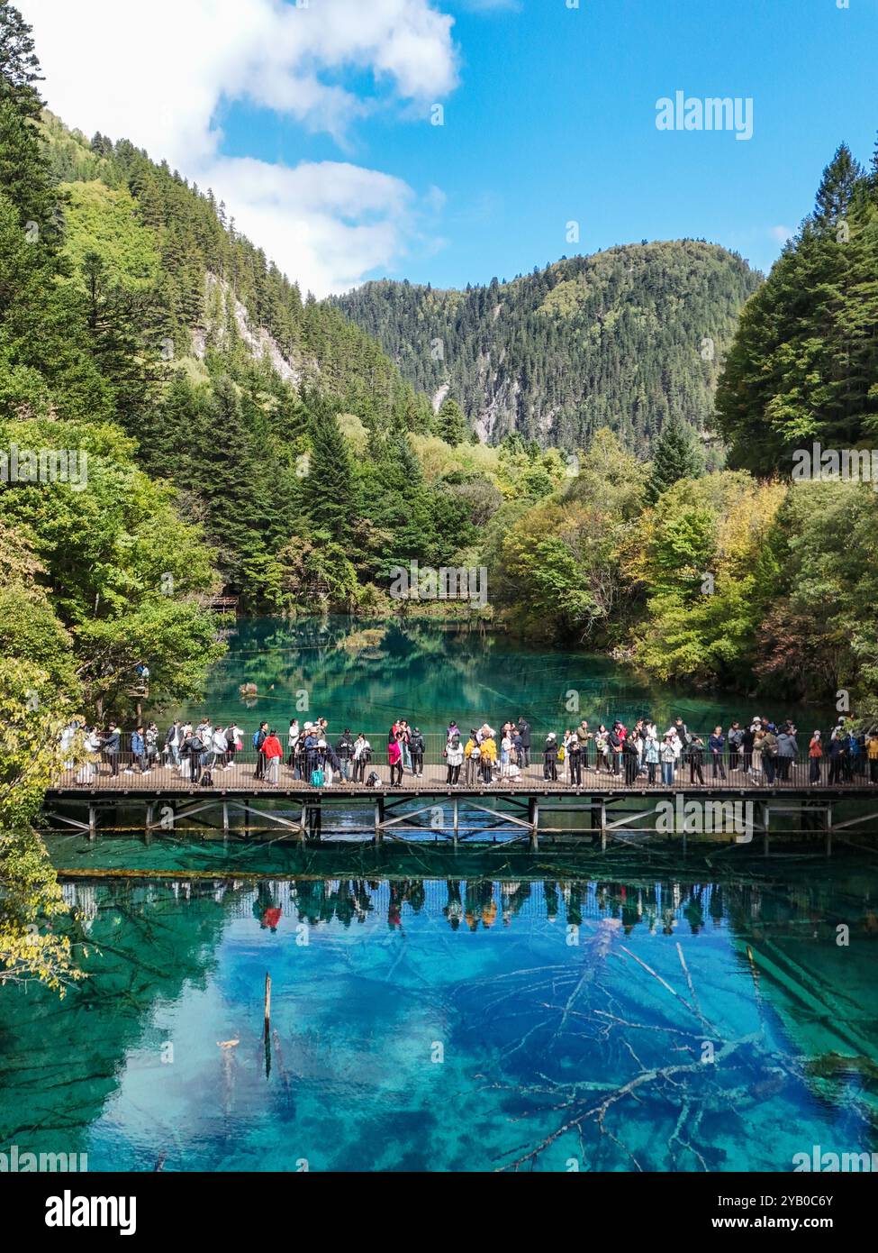 (241016) -- CHENGDU, Oct. 16, 2024 (Xinhua) -- An aerial drone photo ...