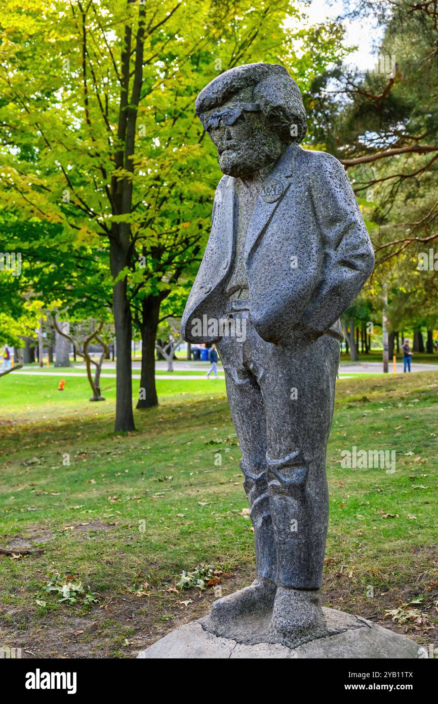 Hippie statue hi-res stock photography and images - Alamy
