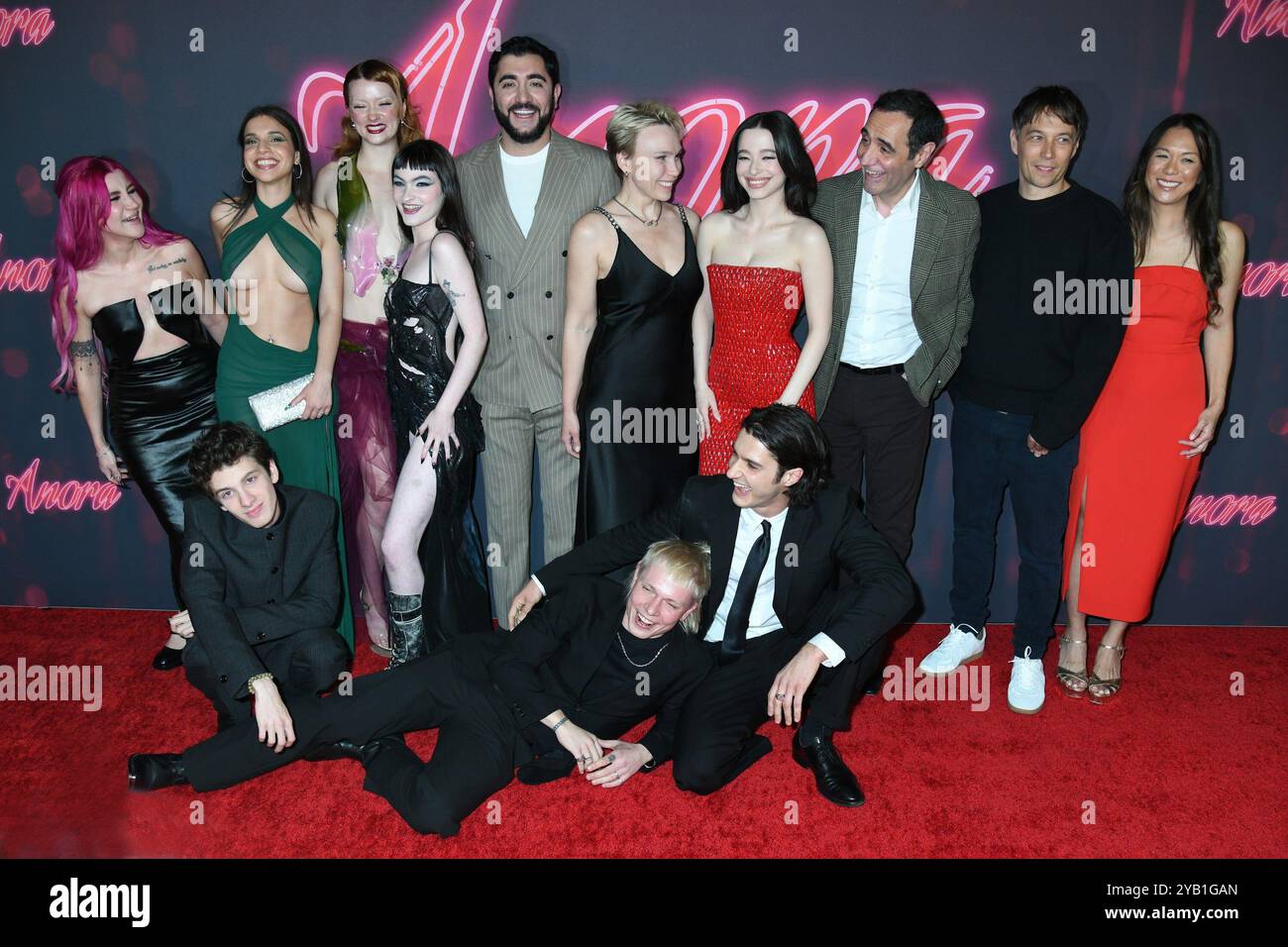 Ny. 15th Oct, 2024. Cast at arrivals for ANORA Premiere, Regal Times ...