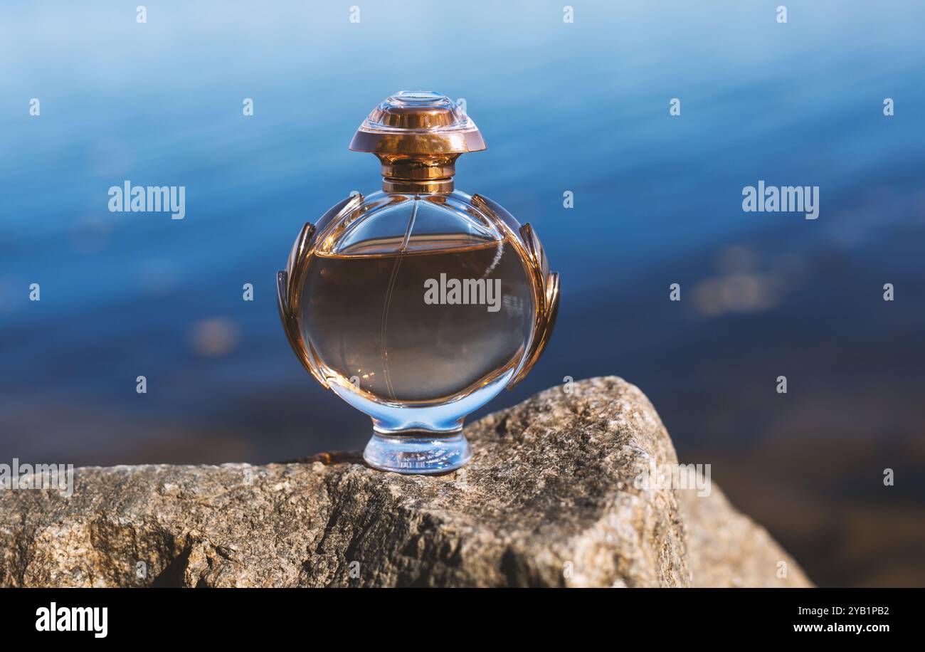 Luxury female hi-res stock photography and images - Alamy