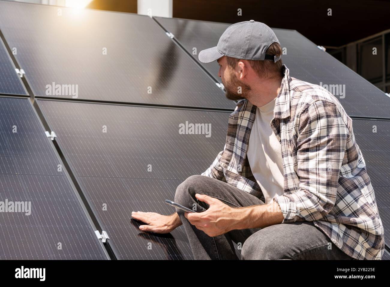Solar panel efficiency hi-res stock photography and images - Alamy