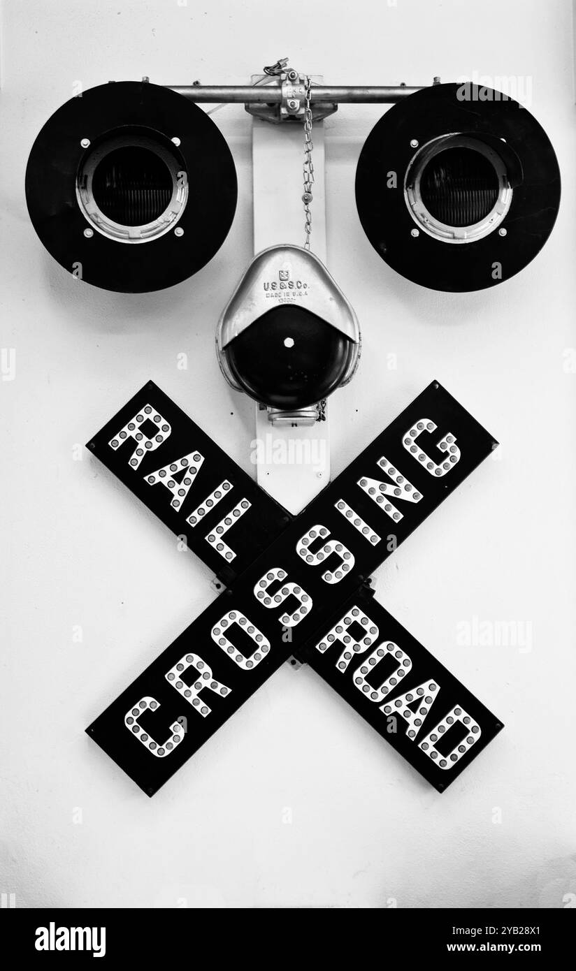 Signage along route 66 hi-res stock photography and images - Alamy