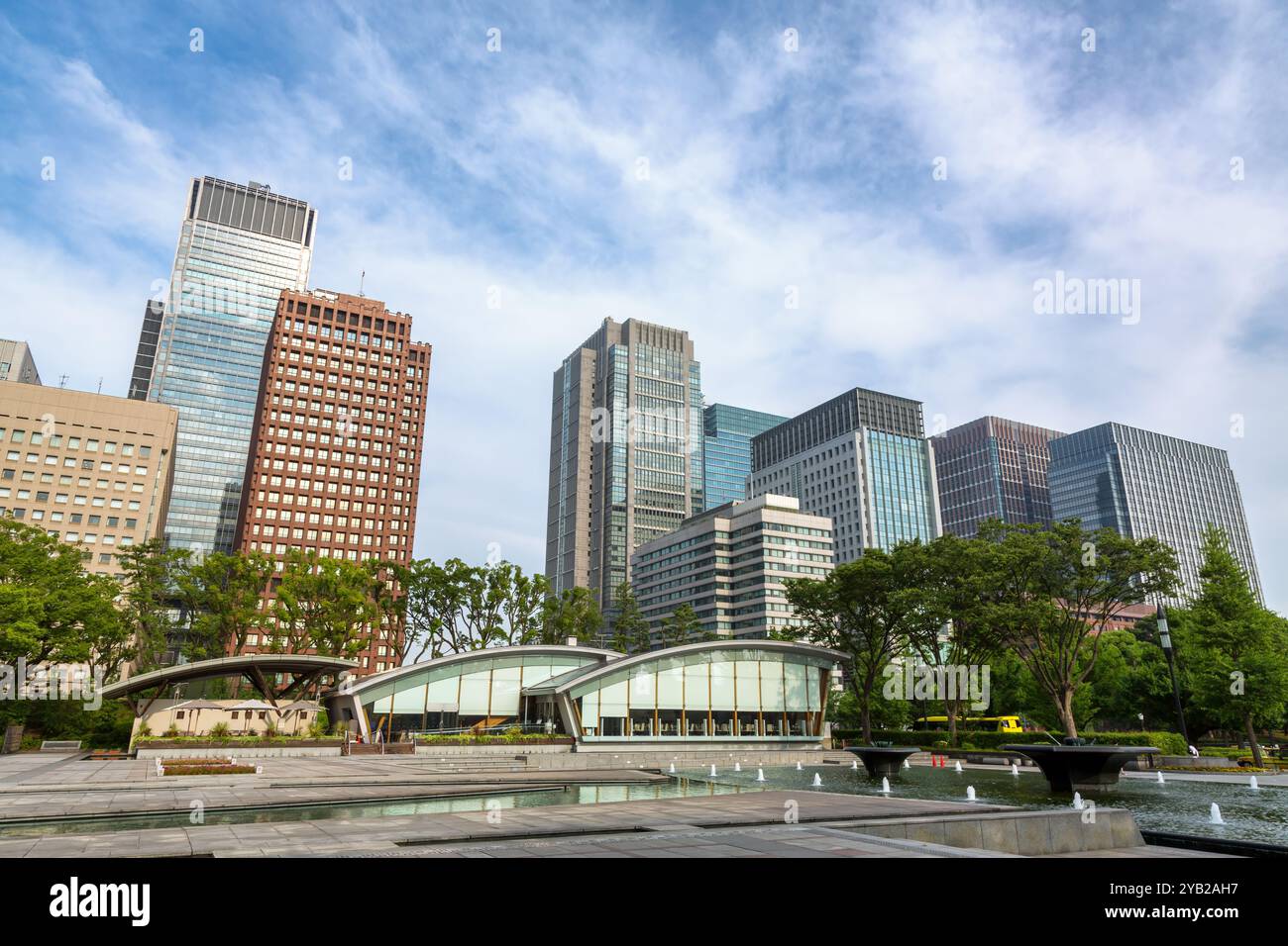 Tokyo urban park hi-res stock photography and images - Alamy