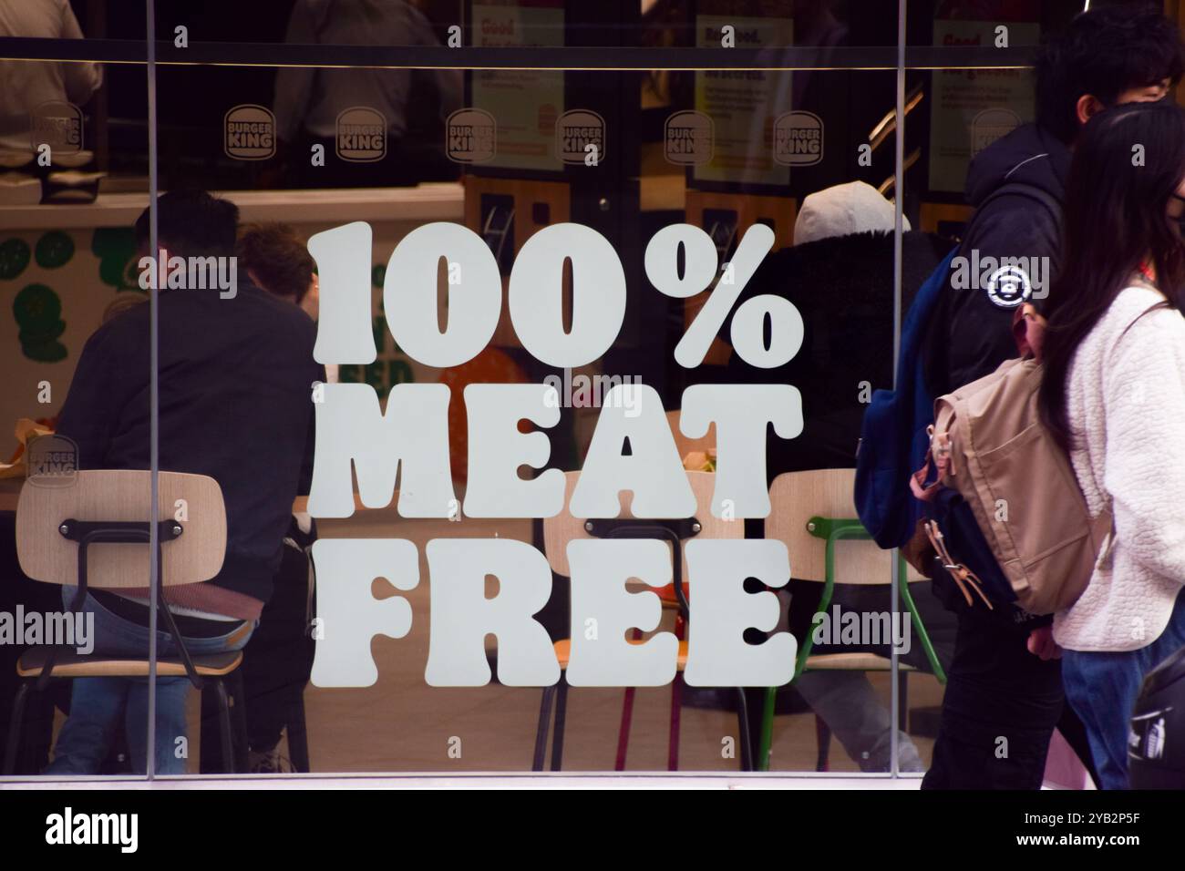 London, UK. 15th March 2022. '100% meat free' sign in the window ...