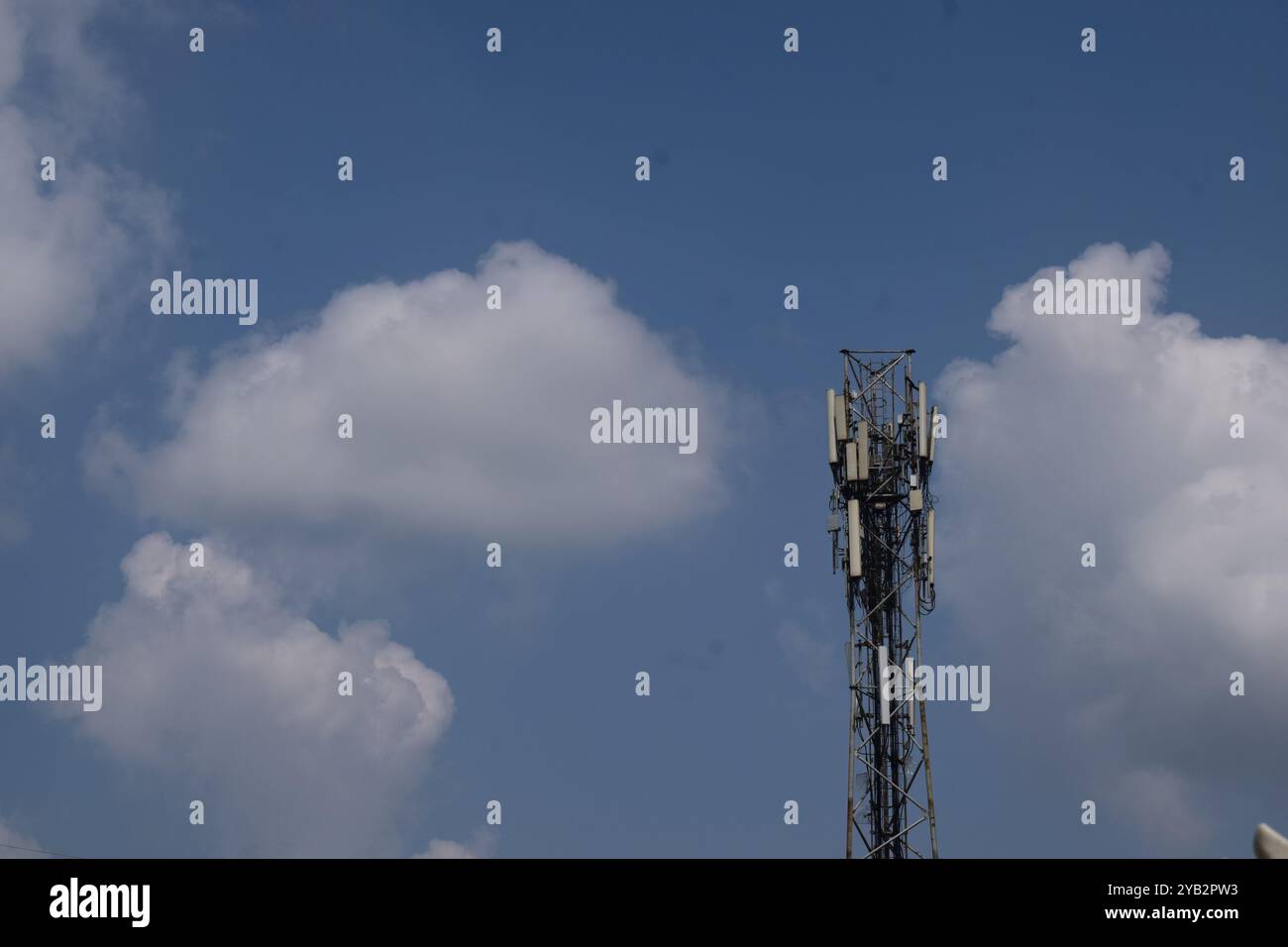 mobile phone tower Stock Photo - Alamy