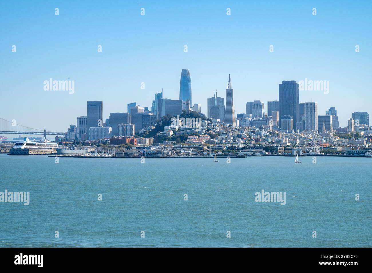 Alcatraz san francisco skyline hi-res stock photography and images - Alamy