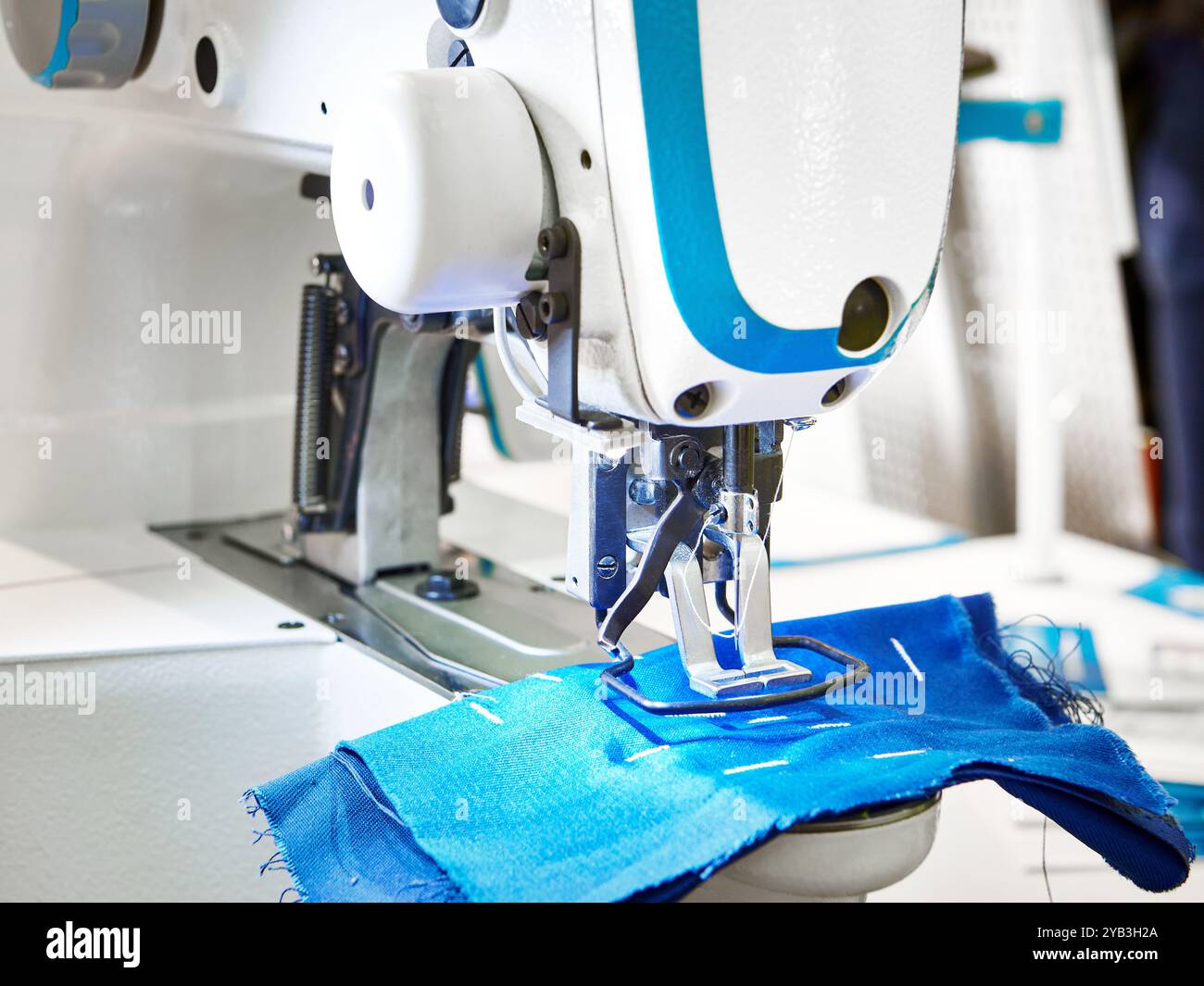 Electronic automatic bartacking sewing machine with multi-functions ...