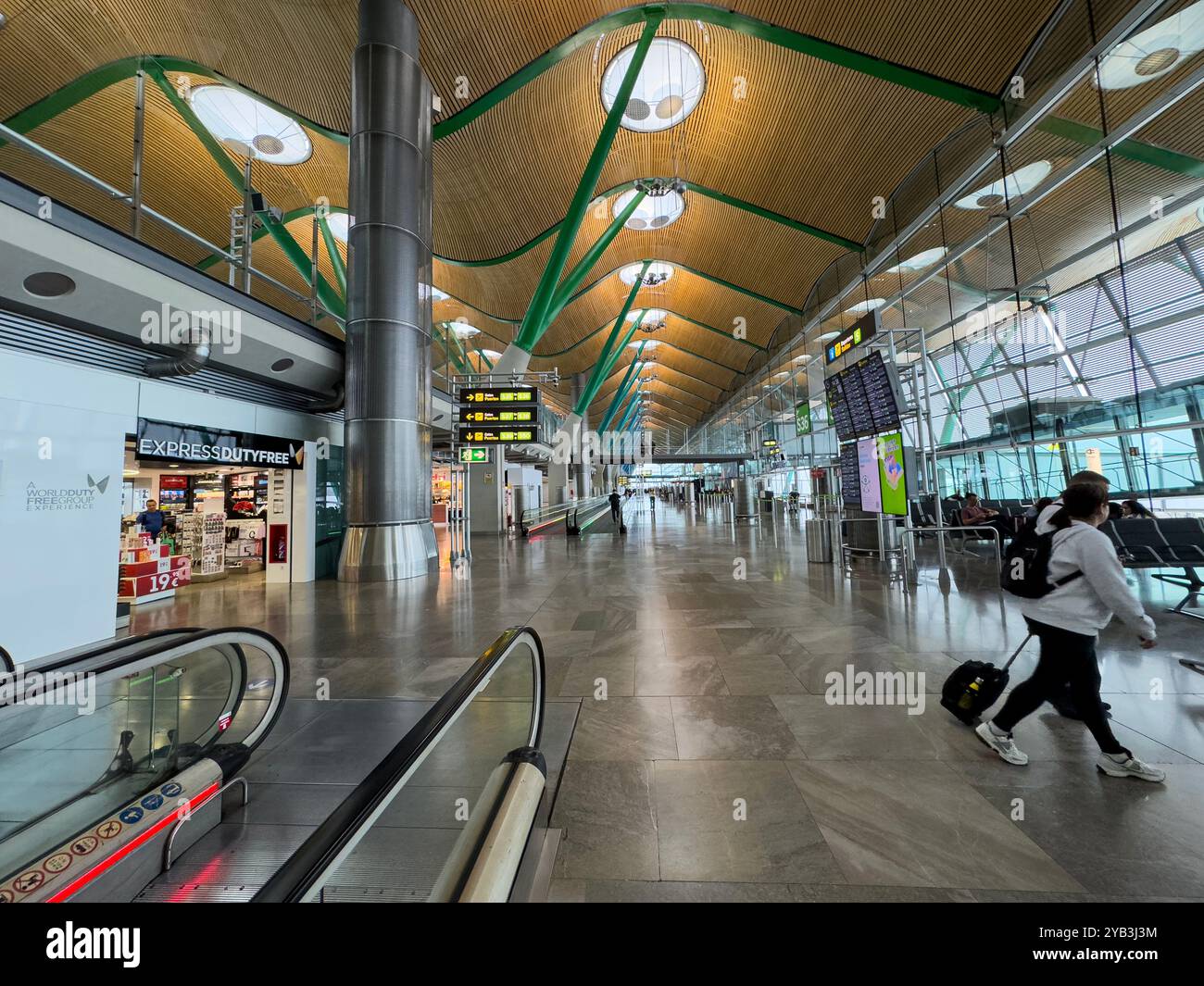 Madrid airport terminal barajas hi-res stock photography and images - Alamy