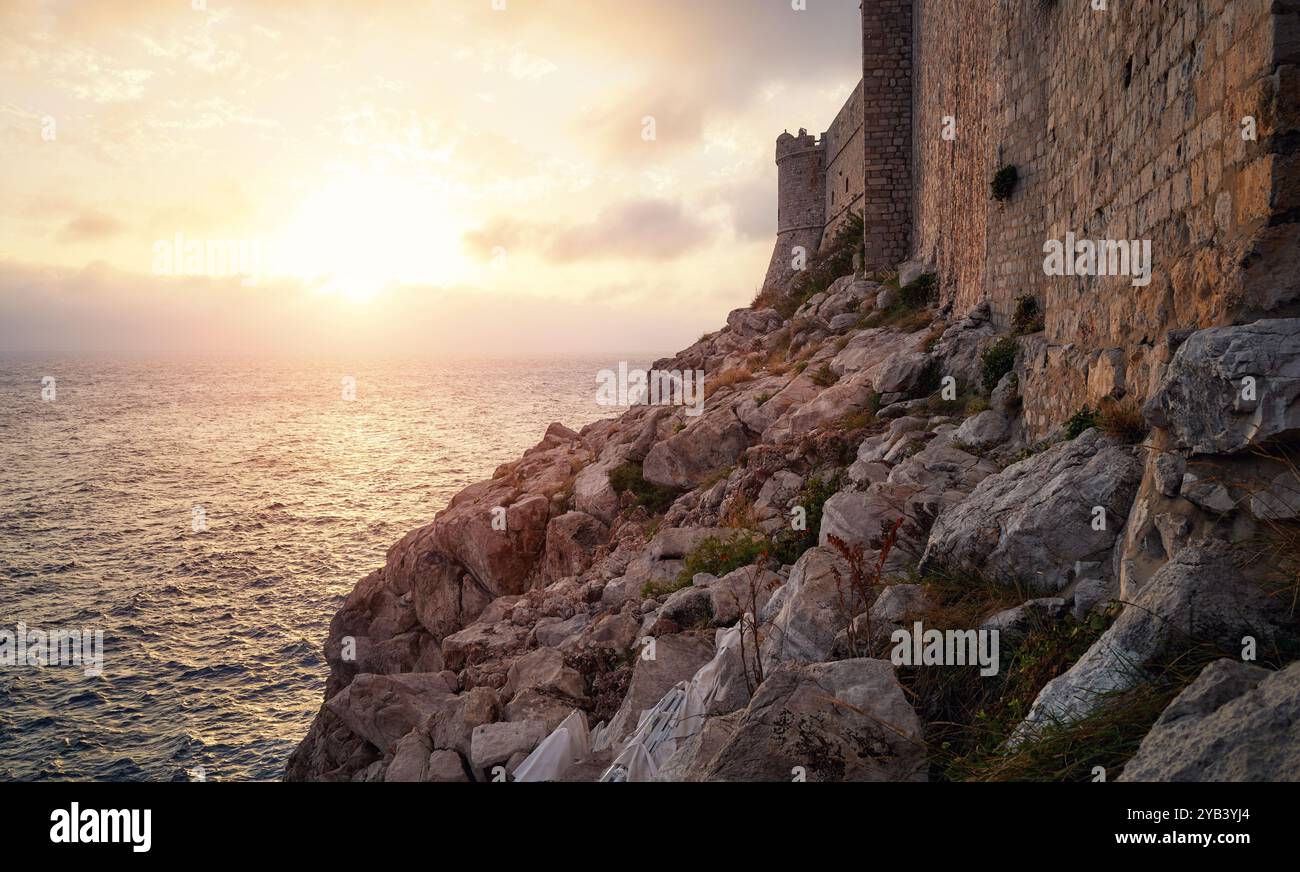 Medieval walls city wall hi-res stock photography and images - Alamy