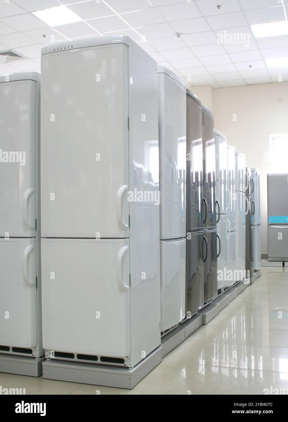 Fridges rows hi-res stock photography and images - Alamy