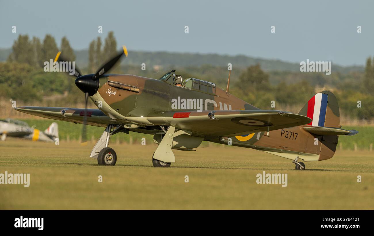 Hawker hurricane cockpit hi-res stock photography and images - Alamy
