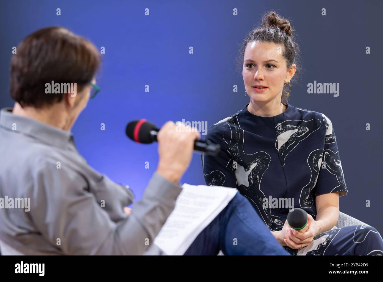 Buchmesse Frankfurt 2024 Maria Bidian stellt auf der ARD/ZDF/3Sat Bühne ...