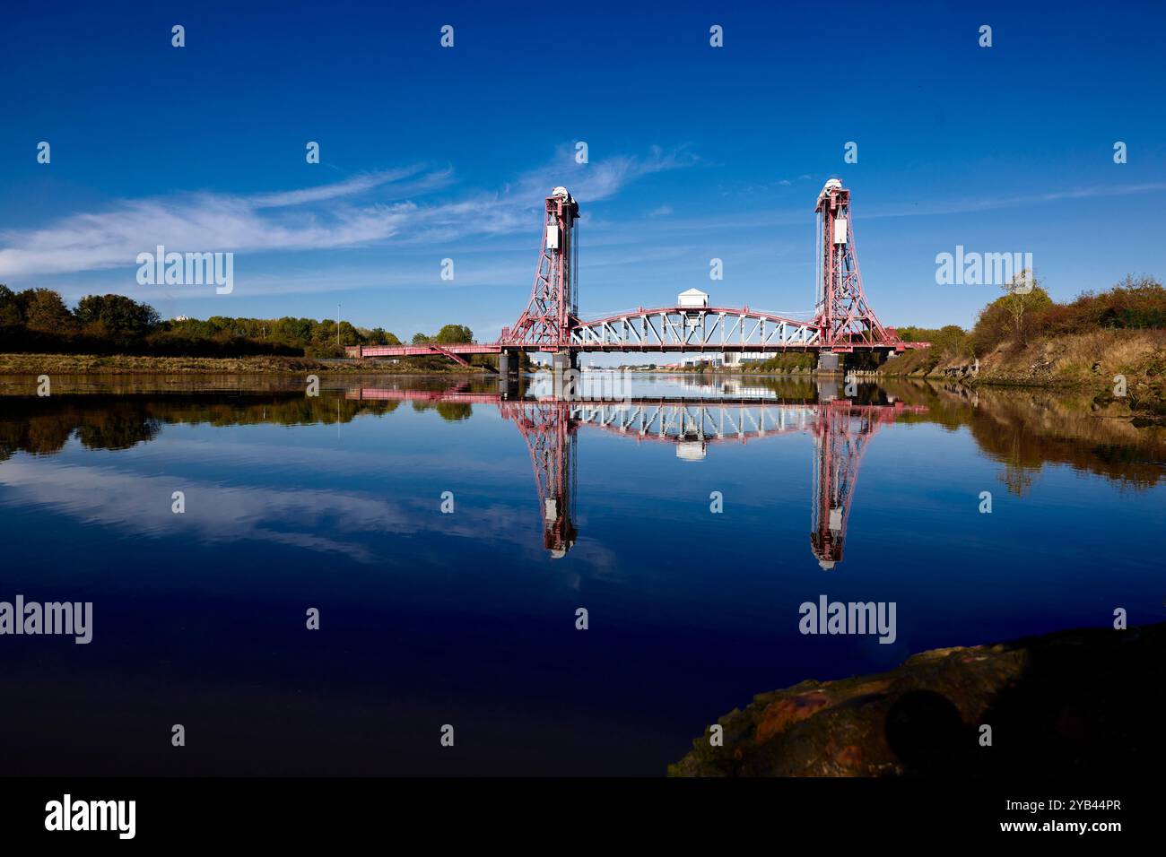 Newport bridge suspension hi-res stock photography and images - Alamy