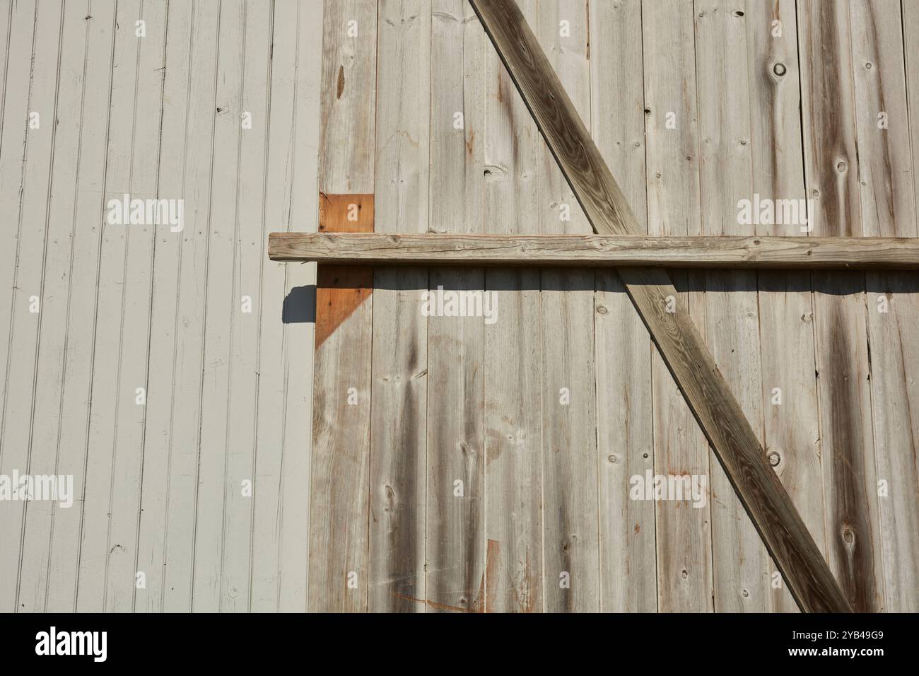 White, Amish style barn details, Lancaster County, Pennsylvania, USA ...