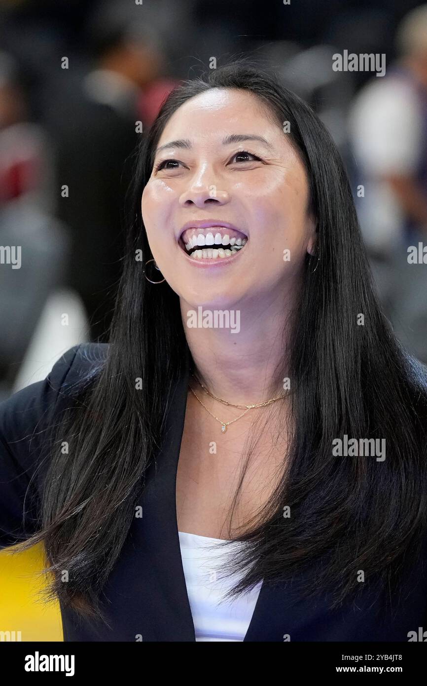 Golden State Valkyries WNBA head coach Natalie Nakase waves before an ...