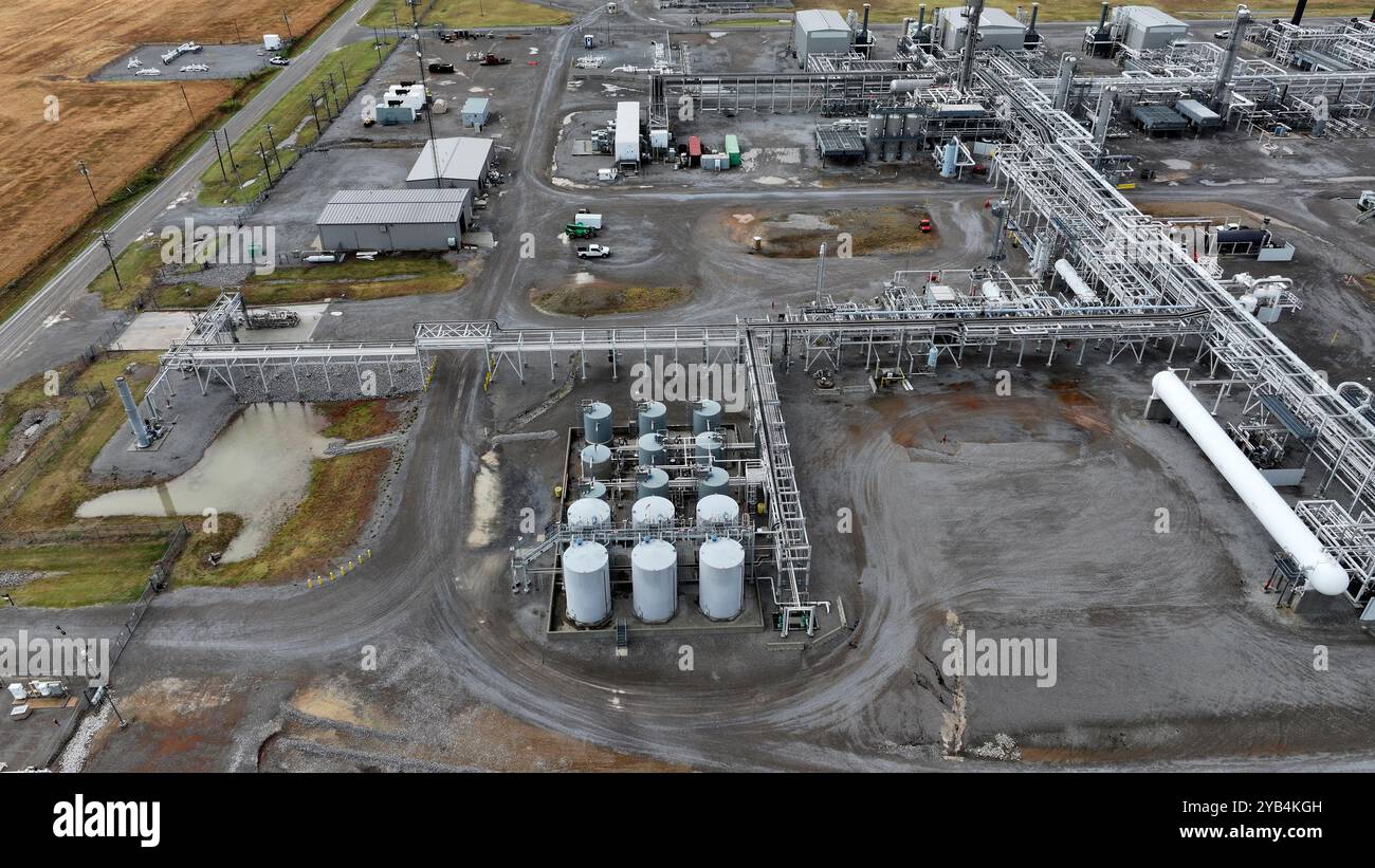 Aerial view of a Natural Gas Cryogenic processing plant in Oklahoma ...