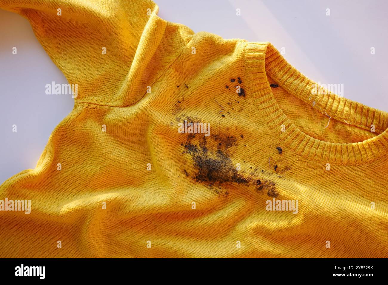 Dirty mud stain on yellow hi-res stock photography and images - Alamy