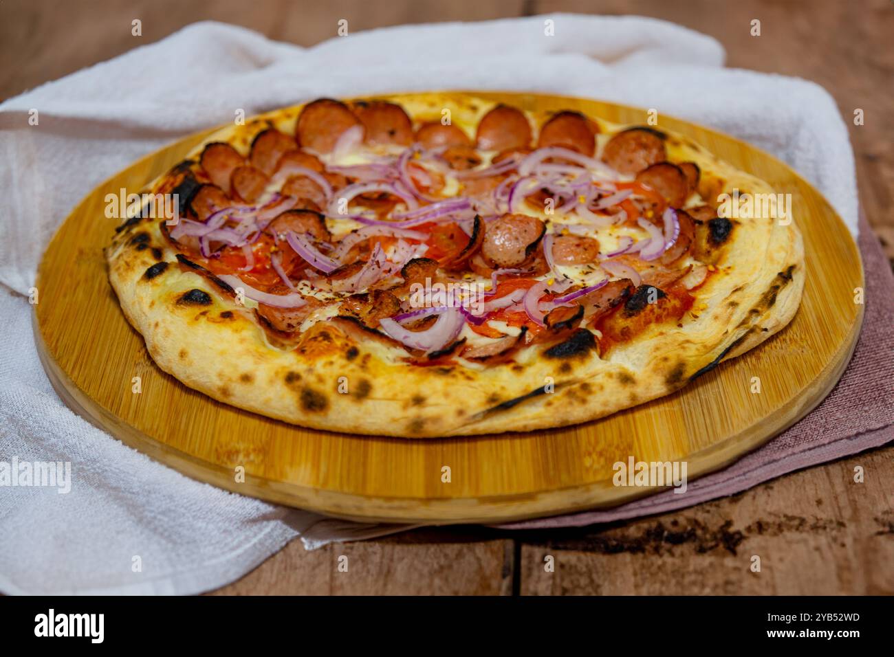 Pizzeria oven atmosphere hi-res stock photography and images - Alamy