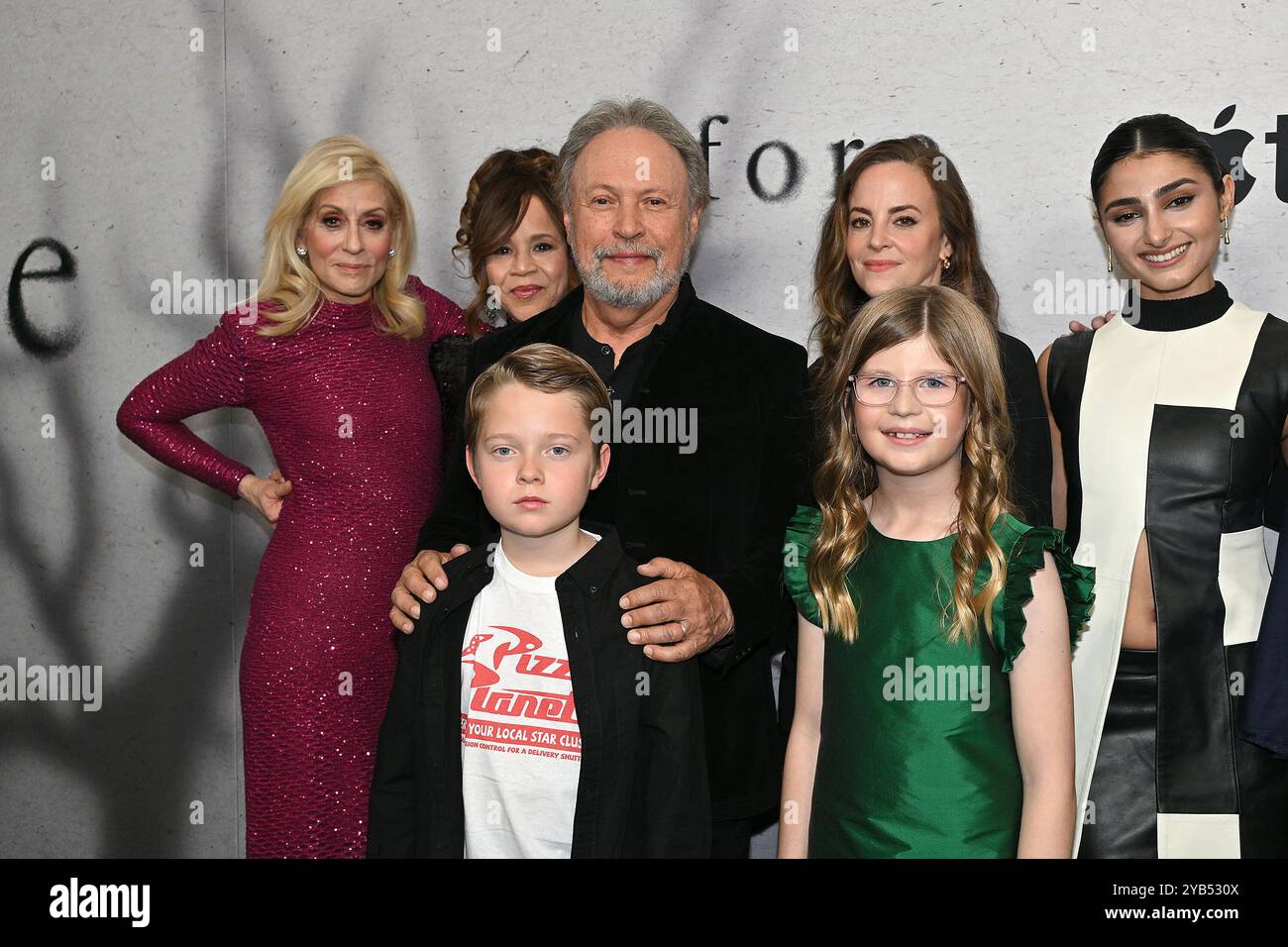 Judith Light, Rosie Perez, Jacobi Jupe, Billy Crystal, Maria Dizzia ...