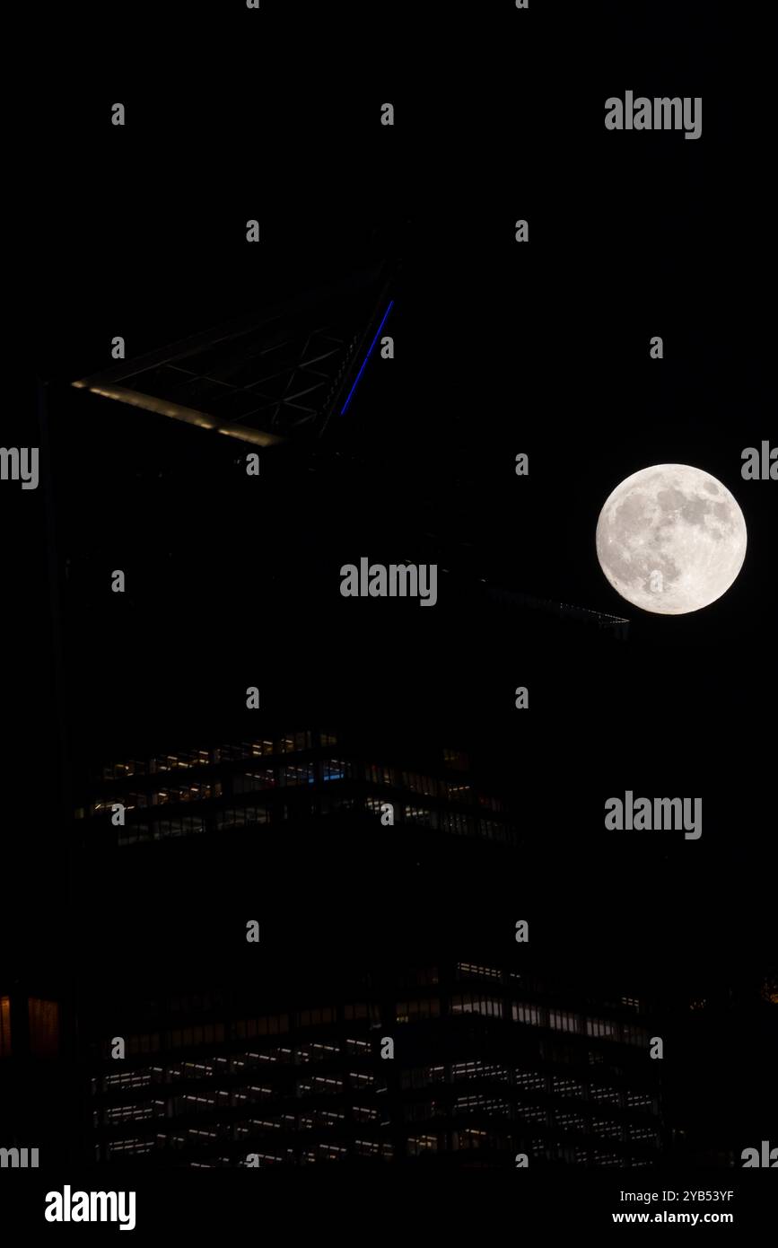 New York, United States. 16th Oct, 2024. The Full Moon rises behind the ...