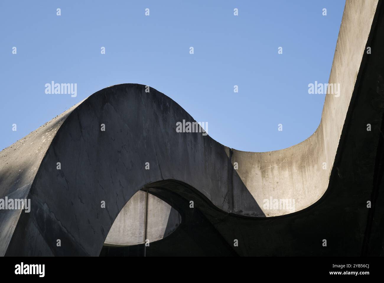 Detail, extension by the Iraqi-British star architect Zaha Hadid ...
