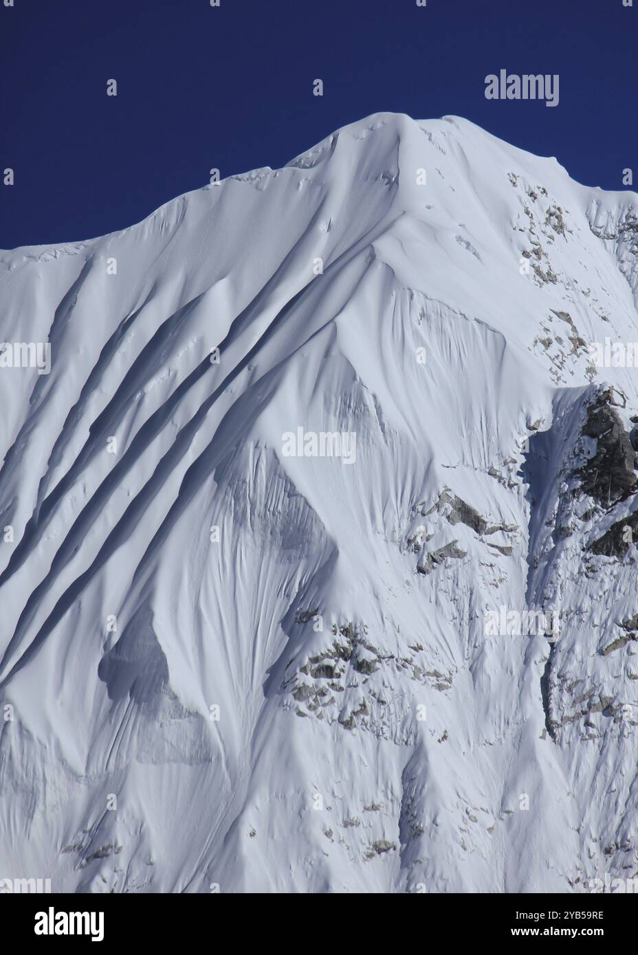 Beautiful shaped mountain range hi-res stock photography and images - Alamy