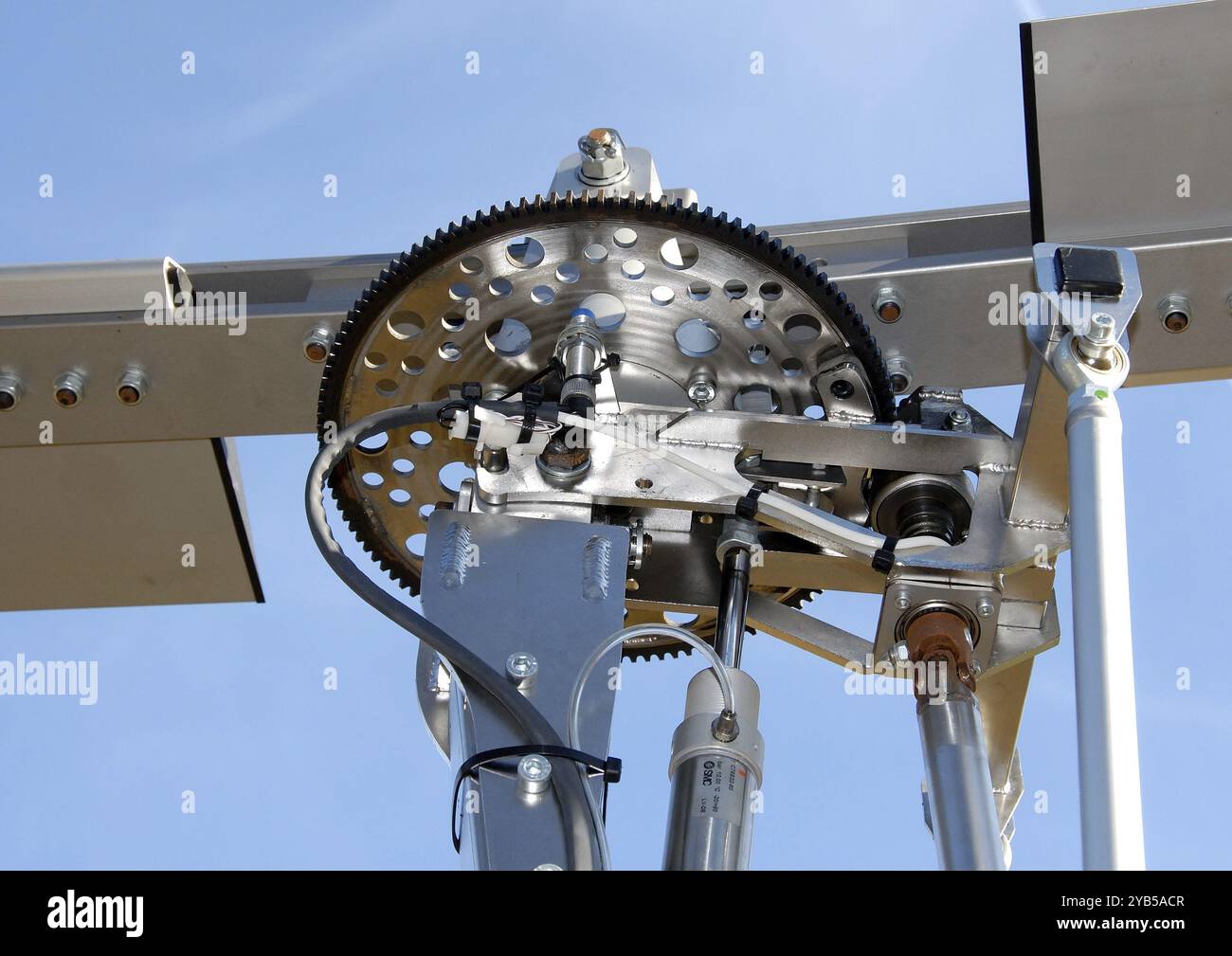 Rotor suspension of a gyroplane Stock Photo - Alamy