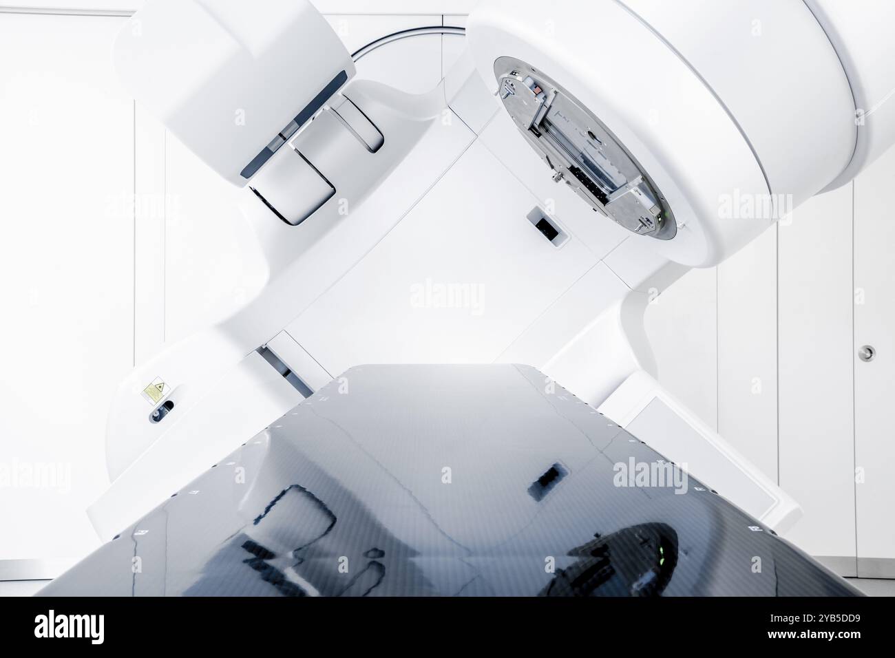 Cancer therapy, advanced medical linear accelerator in therapeutic ...