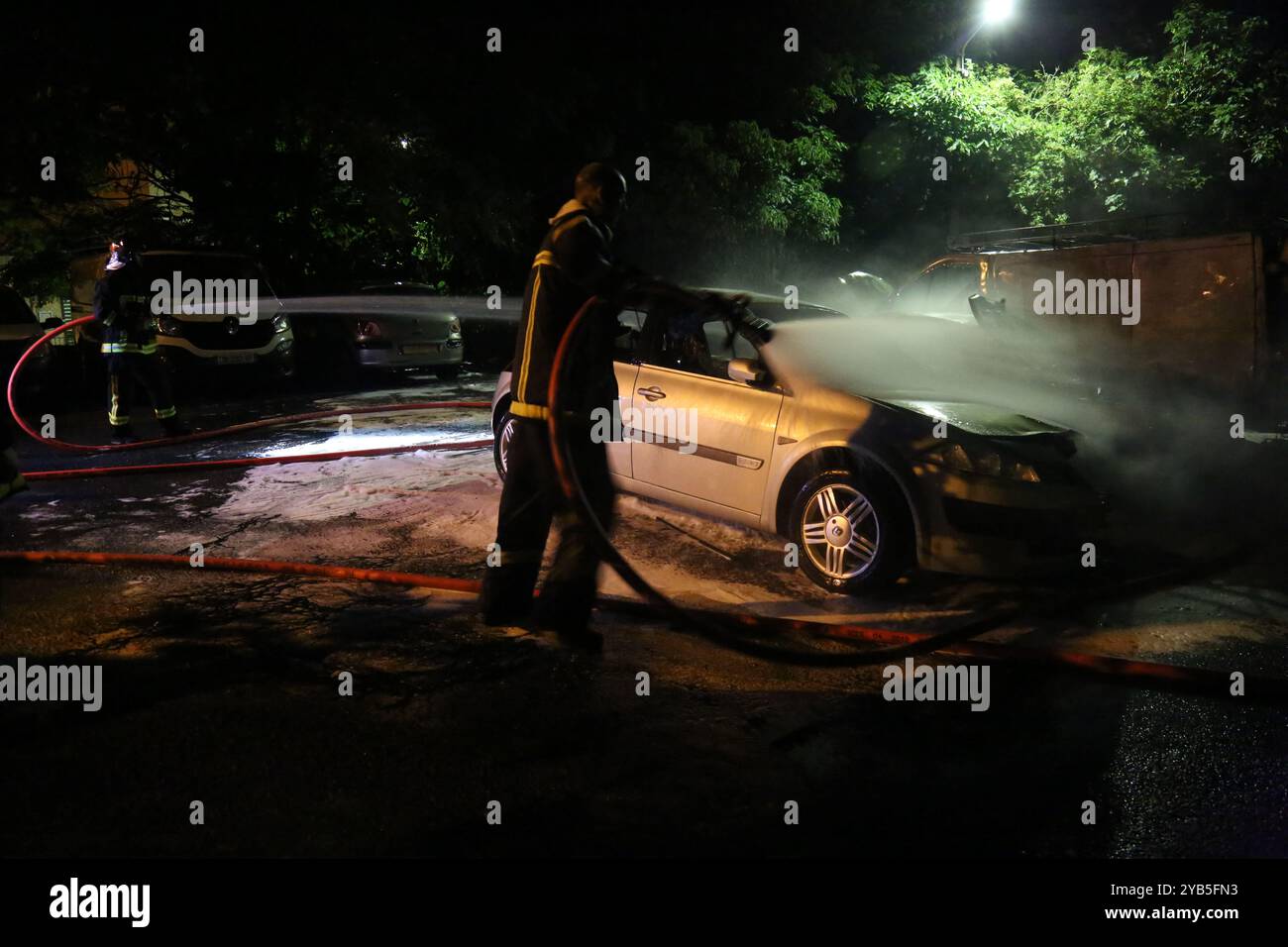 our cars were burned by unknown people in Manosque last night, with the ...